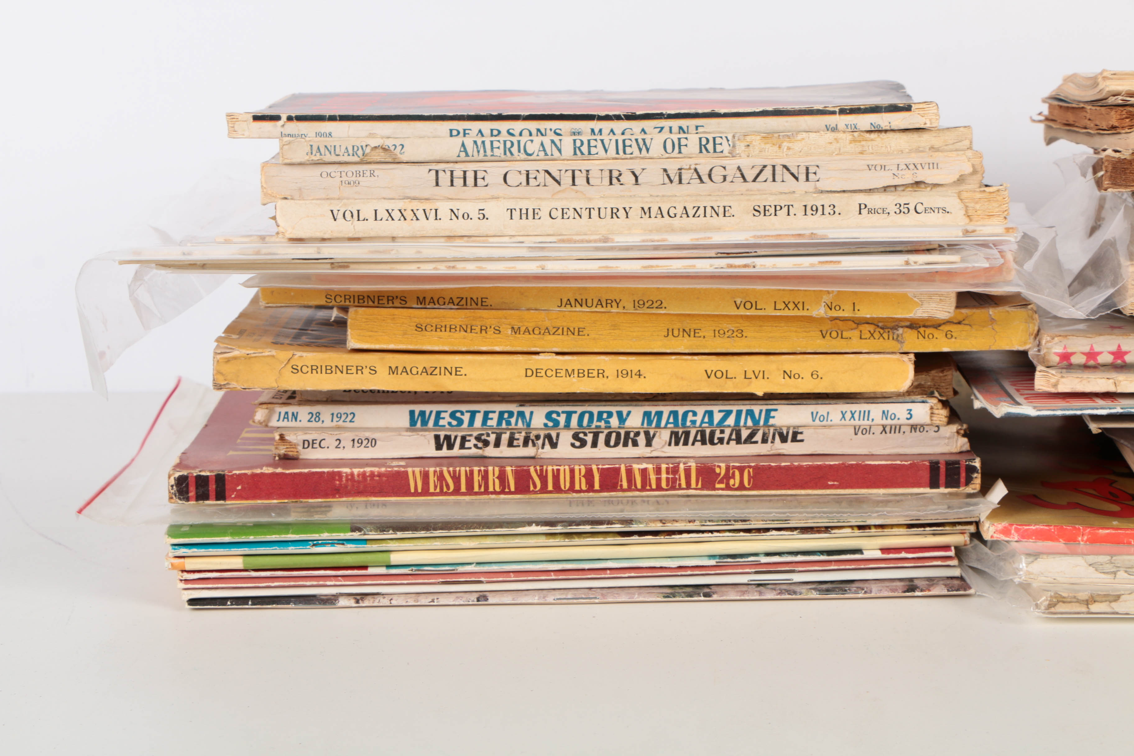 Collection of Vintage Magazines | EBTH
