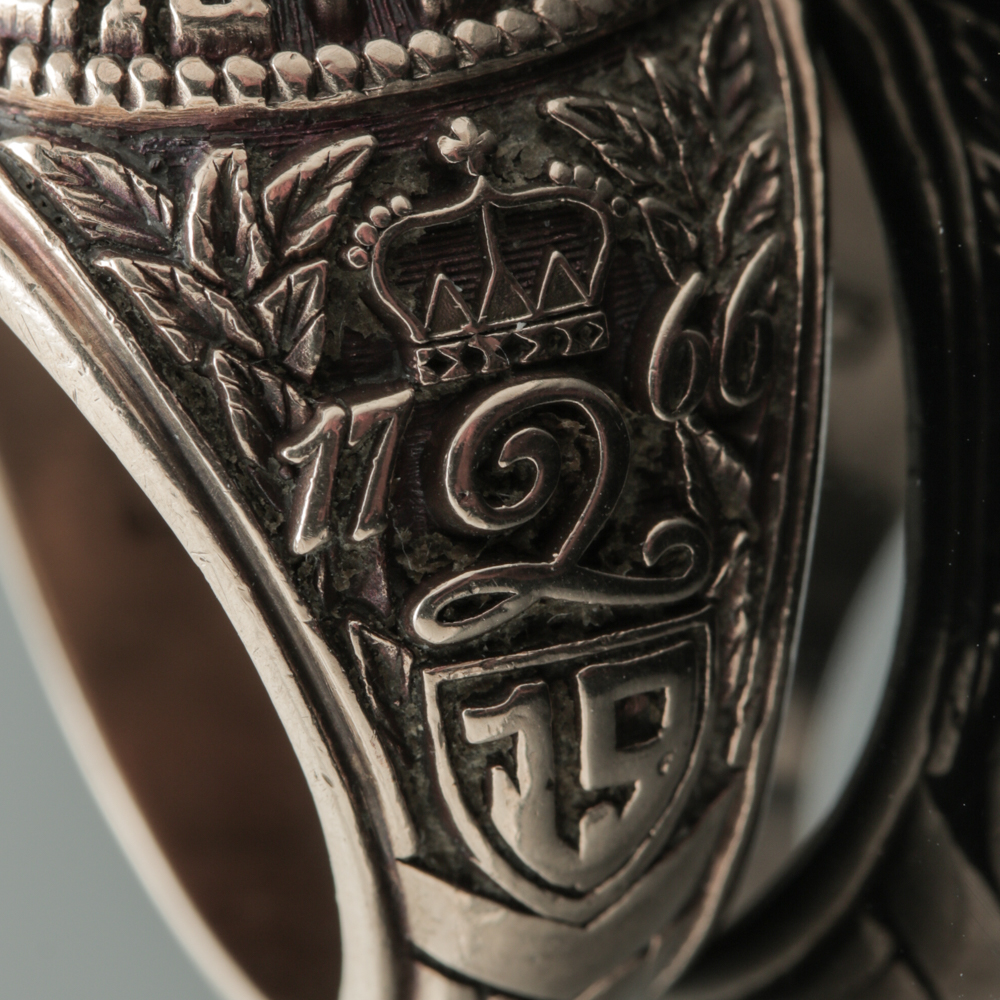 Vintage Rutgers University 10K Yellow Gold Class Ring Featuring ...