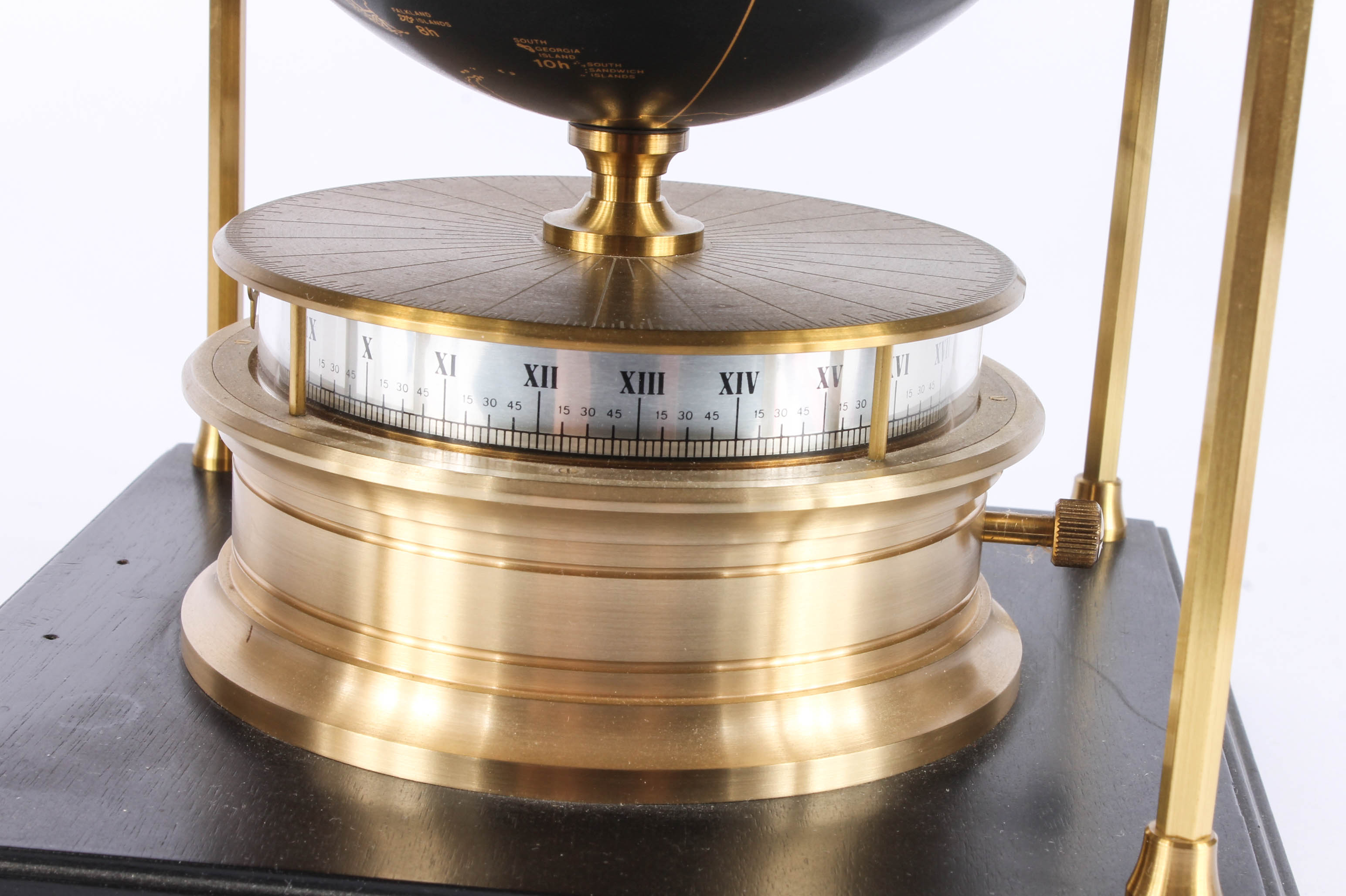 Vintage Royal Geographic Society International Time Zone Clock | EBTH