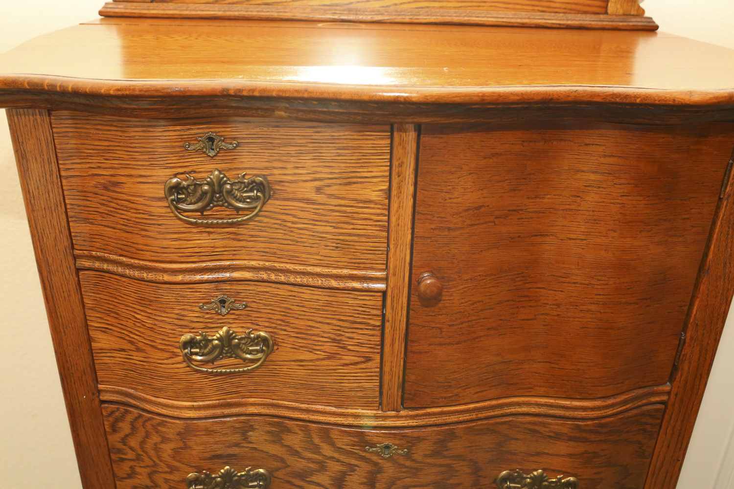 Vintage Victorian Oak Chifferobe | EBTH