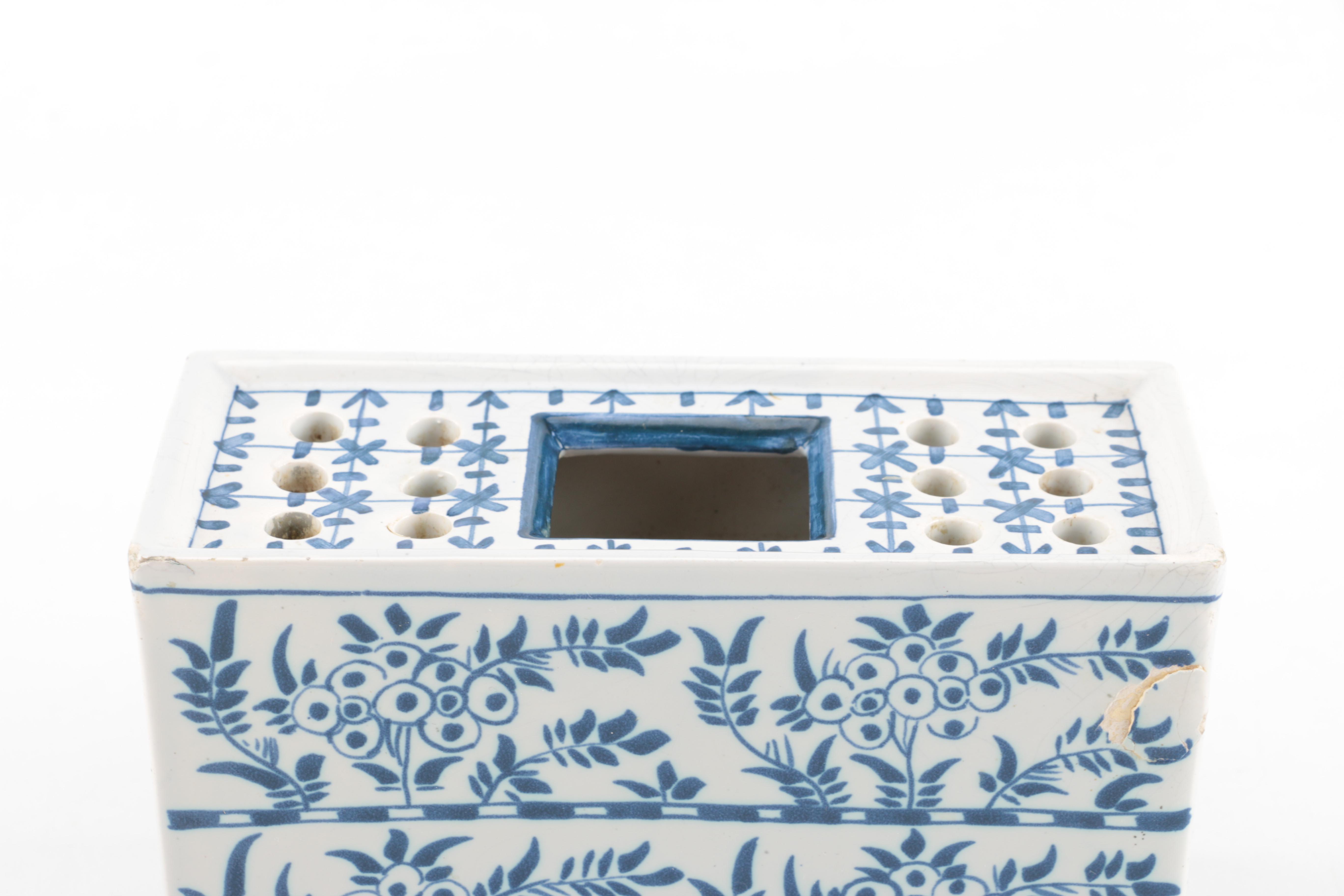 Delft White and Blue Ceramic Tissue Box Set | EBTH