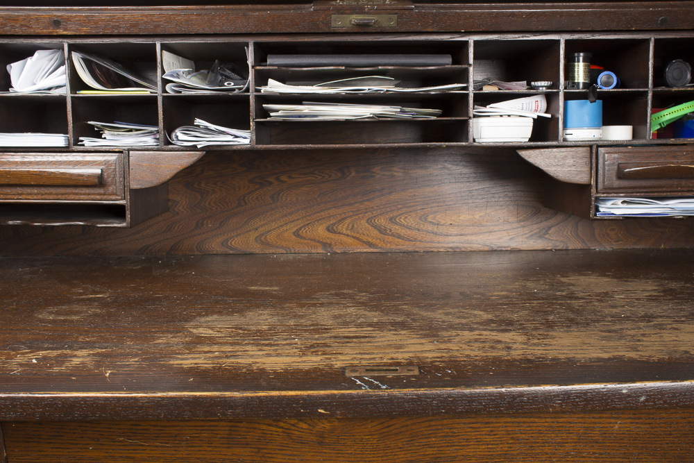 Vintage Dark Stained Oak Roll Top Desk | EBTH