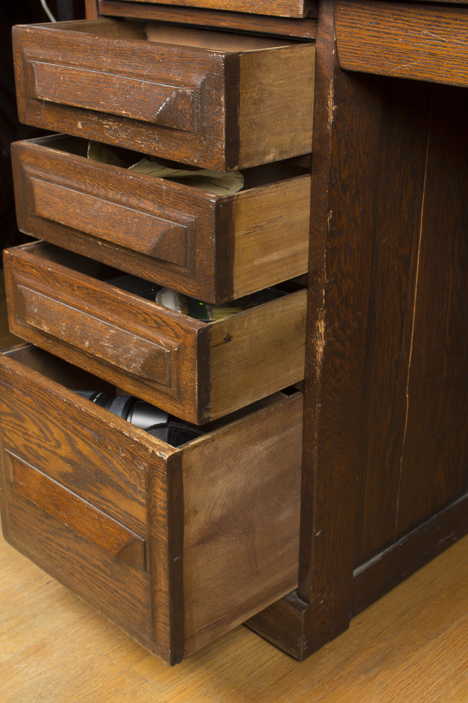 Vintage Dark Stained Oak Roll Top Desk | EBTH