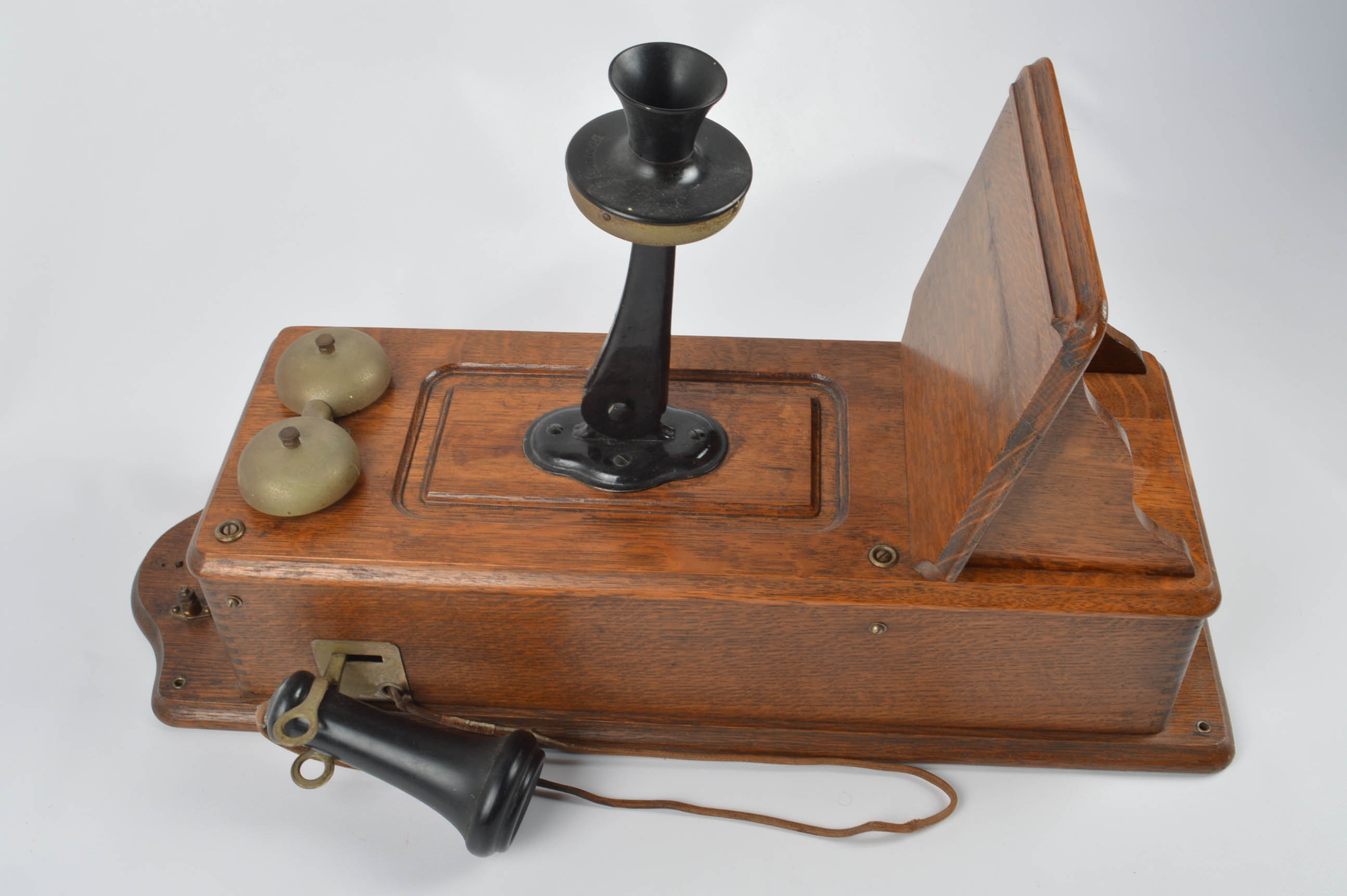Antique Kellogg Hand-Crank Wall Phone | EBTH