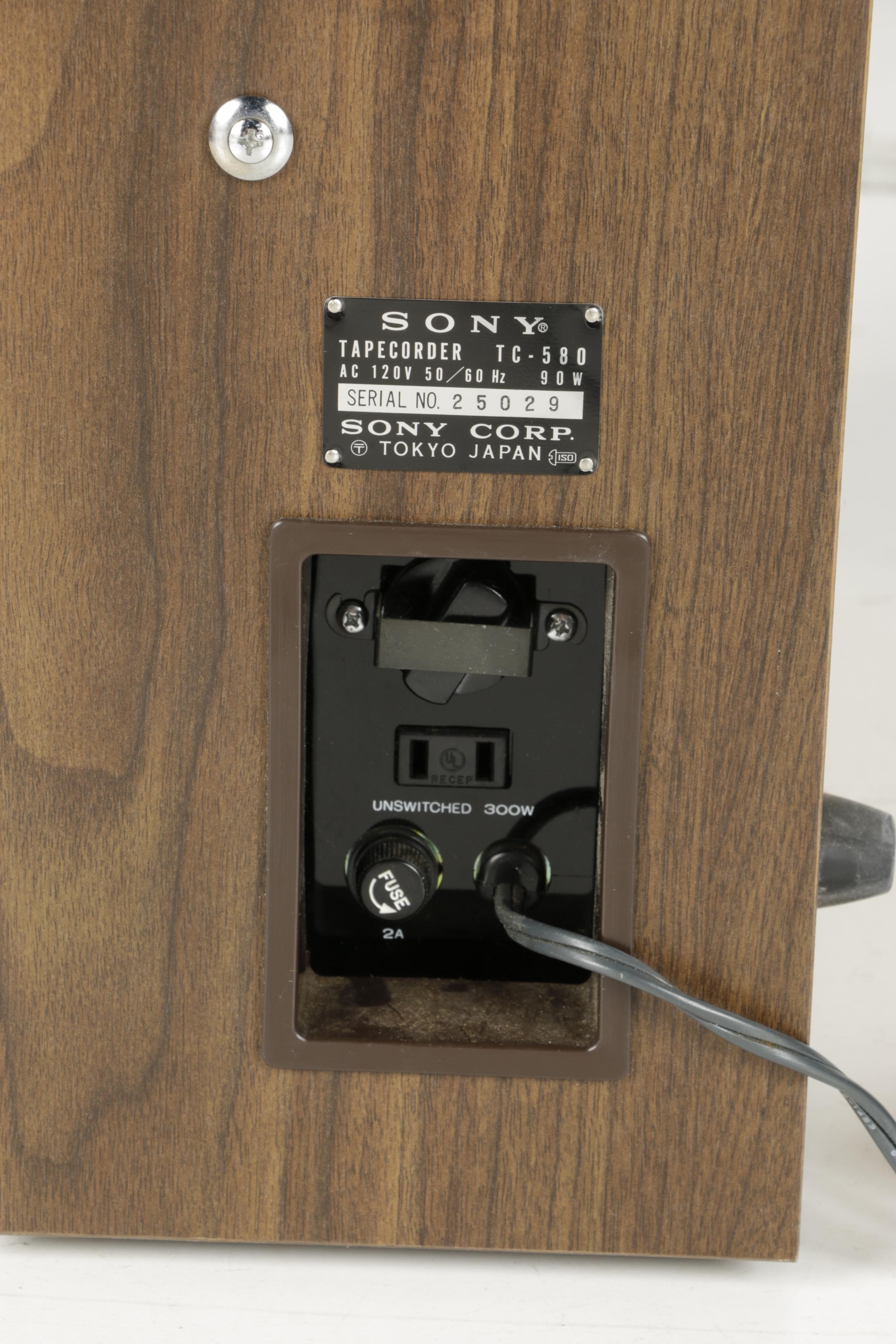 Vintage Sony Deluxe Reel-to-Reel Tape Recorder | EBTH