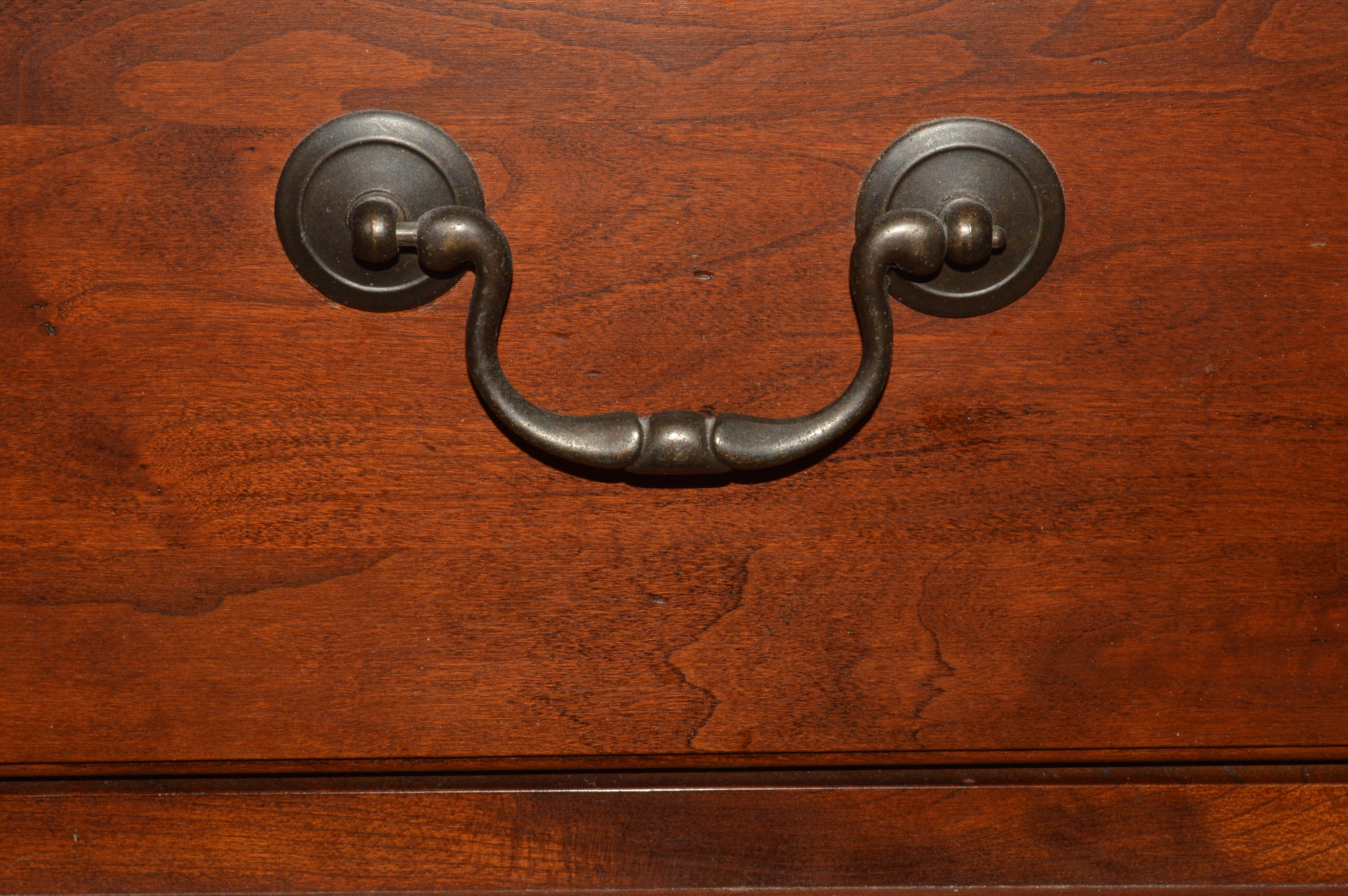 Lexington "Bob Timberlake" Collection Display Table | EBTH