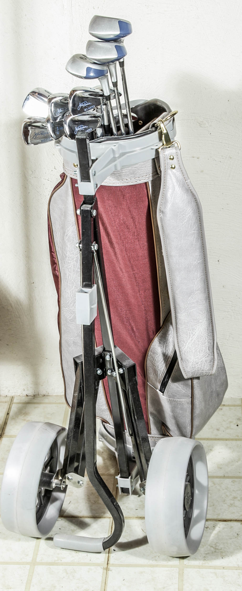 Judy Rankin Pro Right Handed Golf Clubs | EBTH