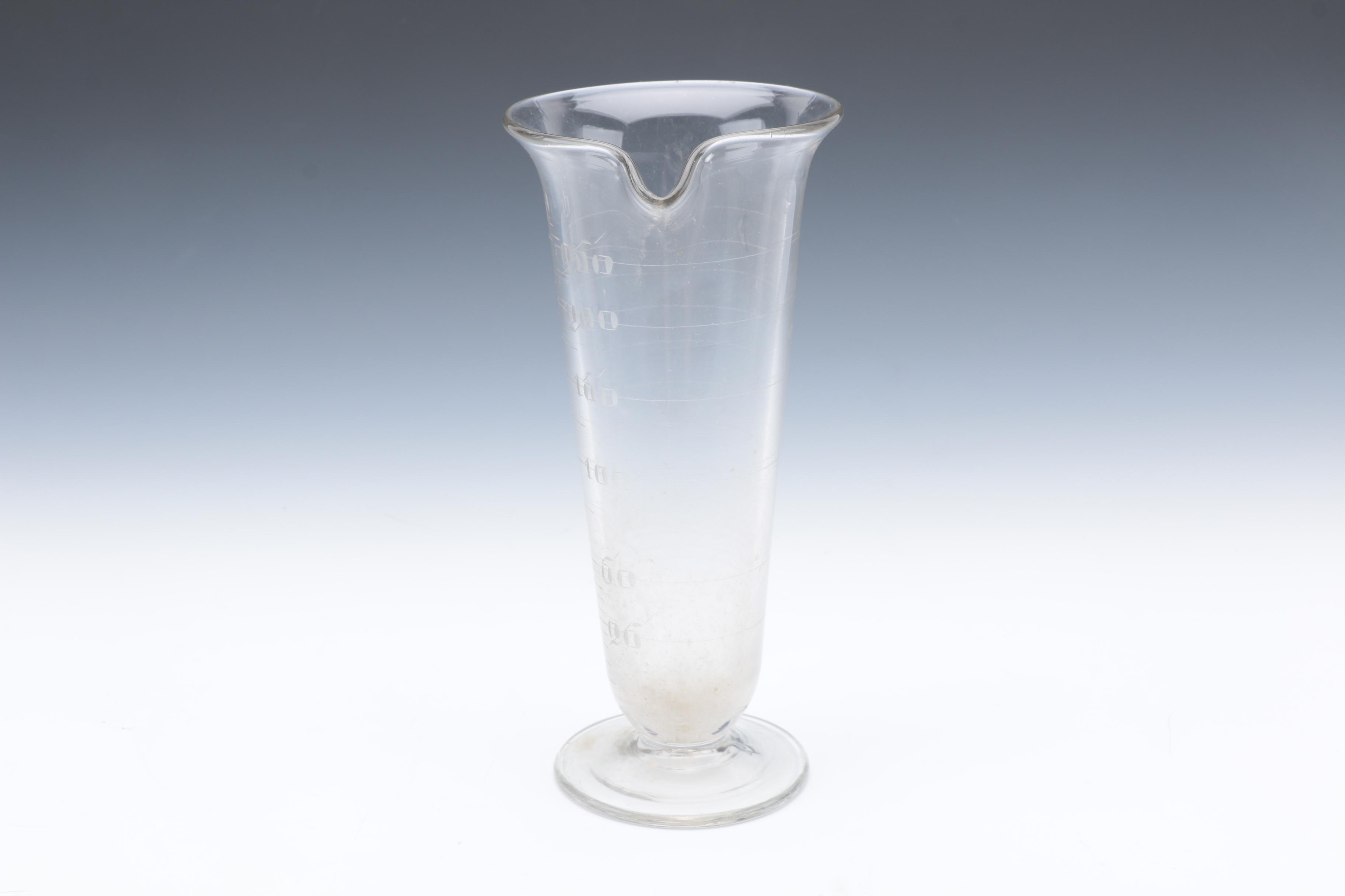 Glass Measuring Beakers with Stirring Rods | EBTH