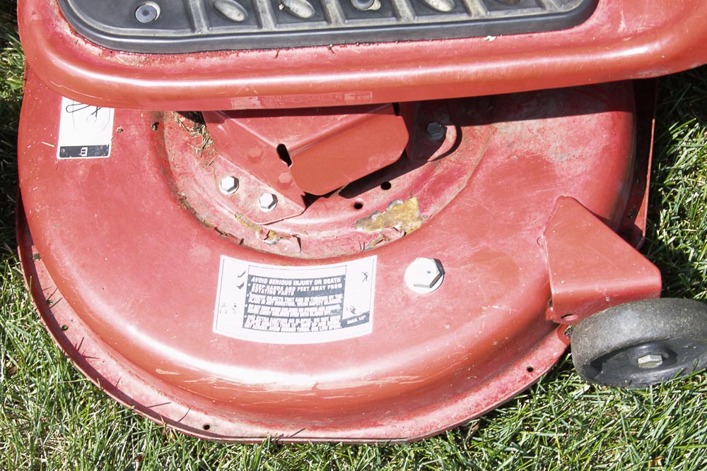 Toro LX420 Twin Cam Riding Lawn Mower | EBTH