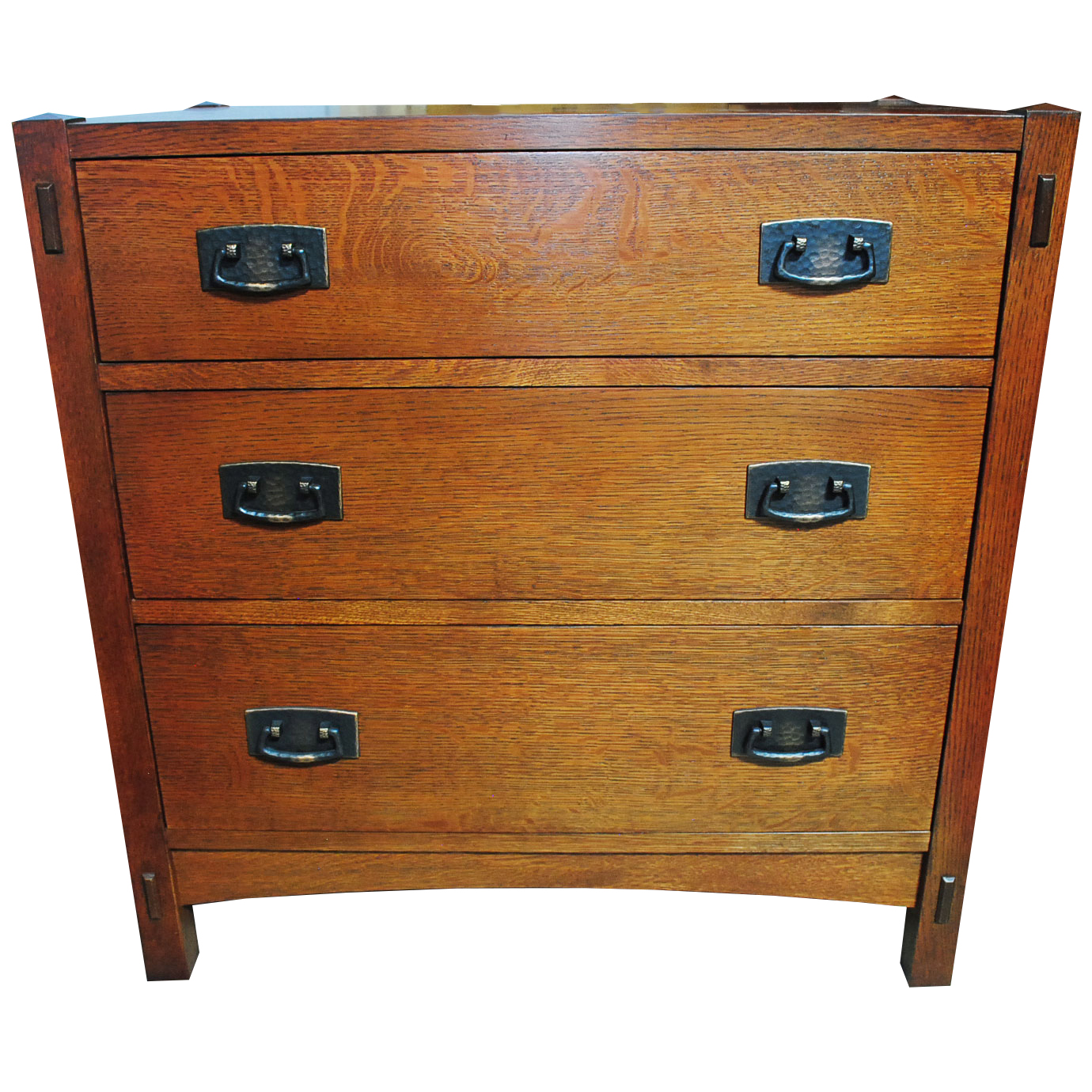 "Mission" Oak Chest of Drawers by Stickley Furniture | EBTH