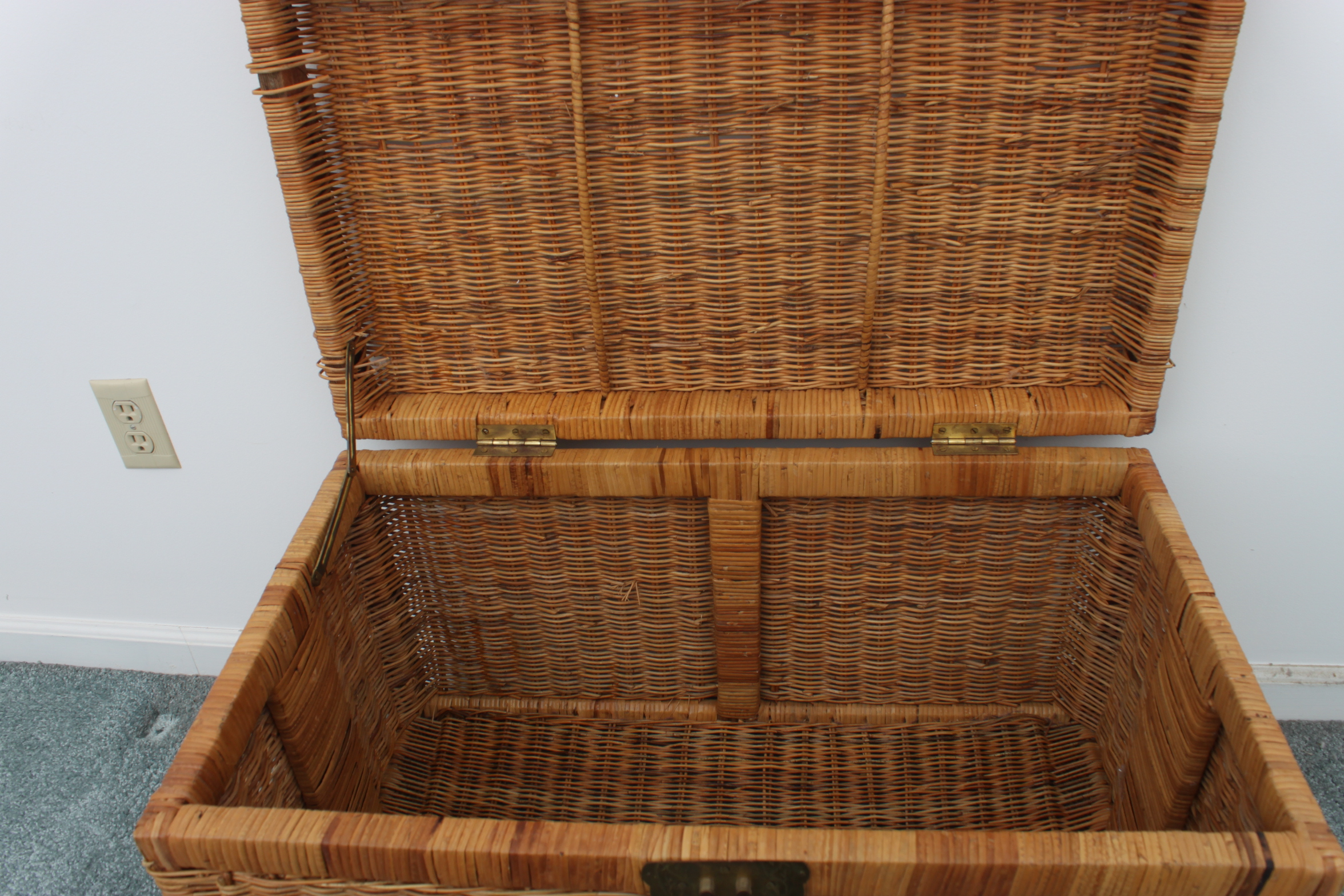 Wicker Chest | EBTH