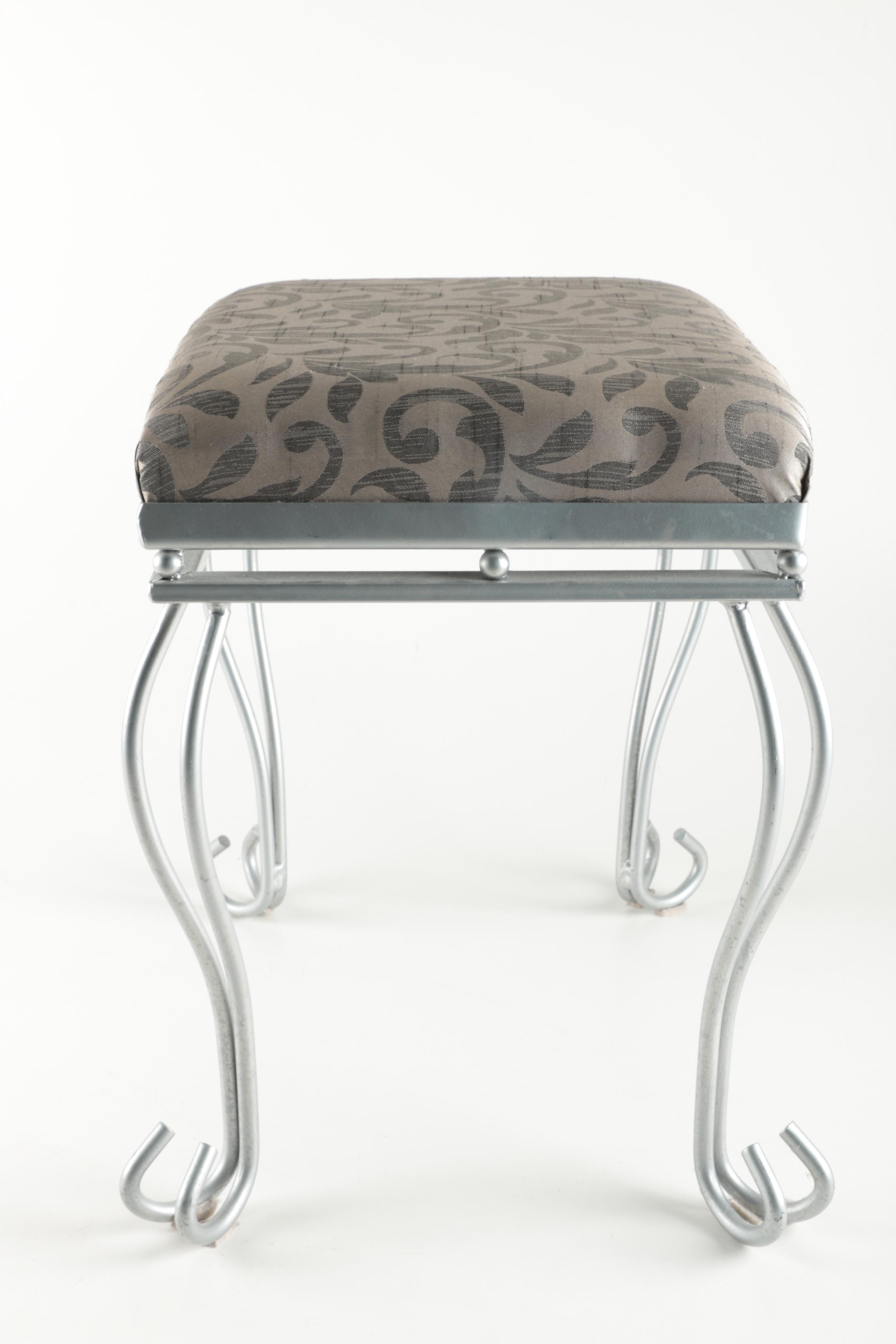 Stool and Decorative Bathroom Accessories | EBTH