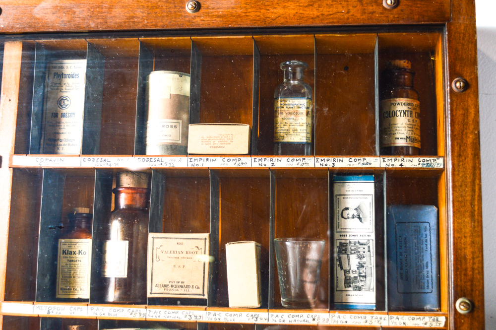 Antique Apothecary Shadow Box Display | EBTH
