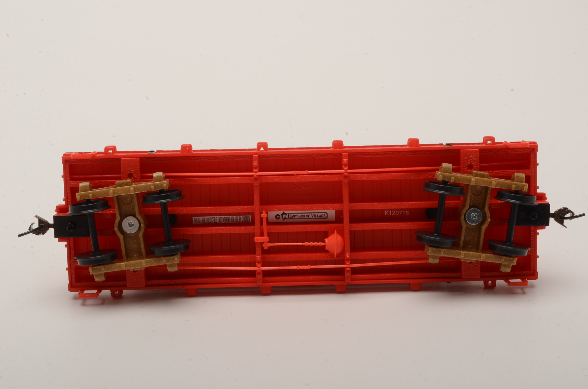 Bachmann Hawthorne Village "Budweiser Holiday Express" Train Set | EBTH