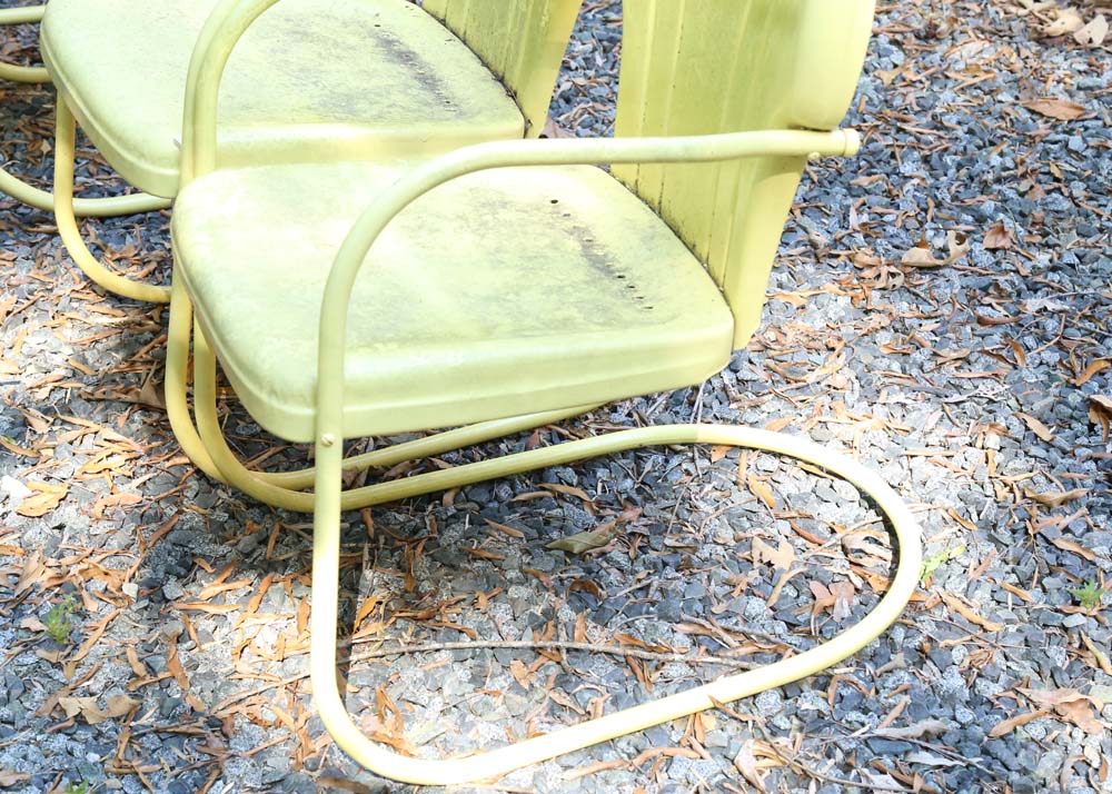 Vintage Metal Spring Back Patio Chairs | EBTH