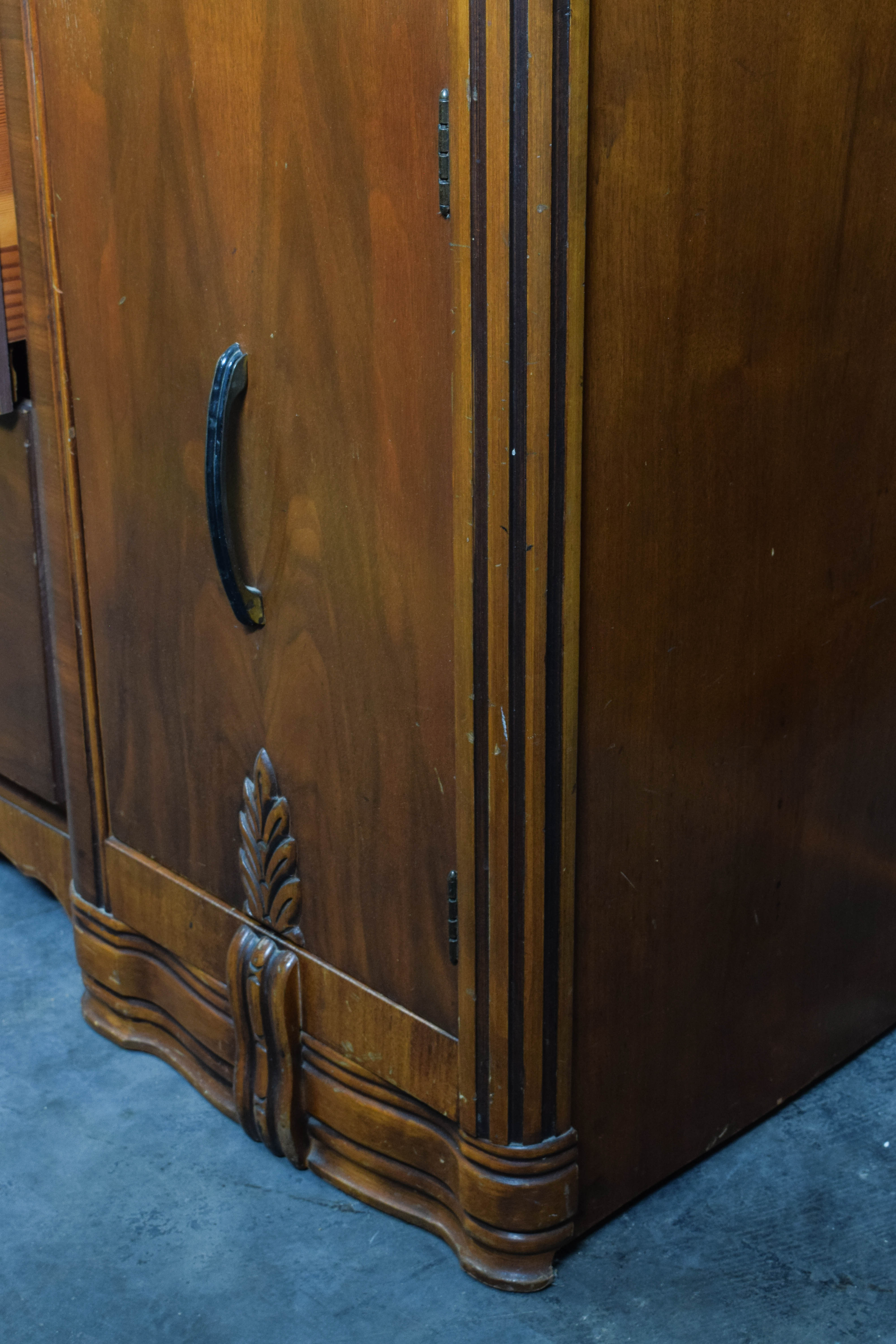Vintage Art Deco Waterfall Buffet | EBTH