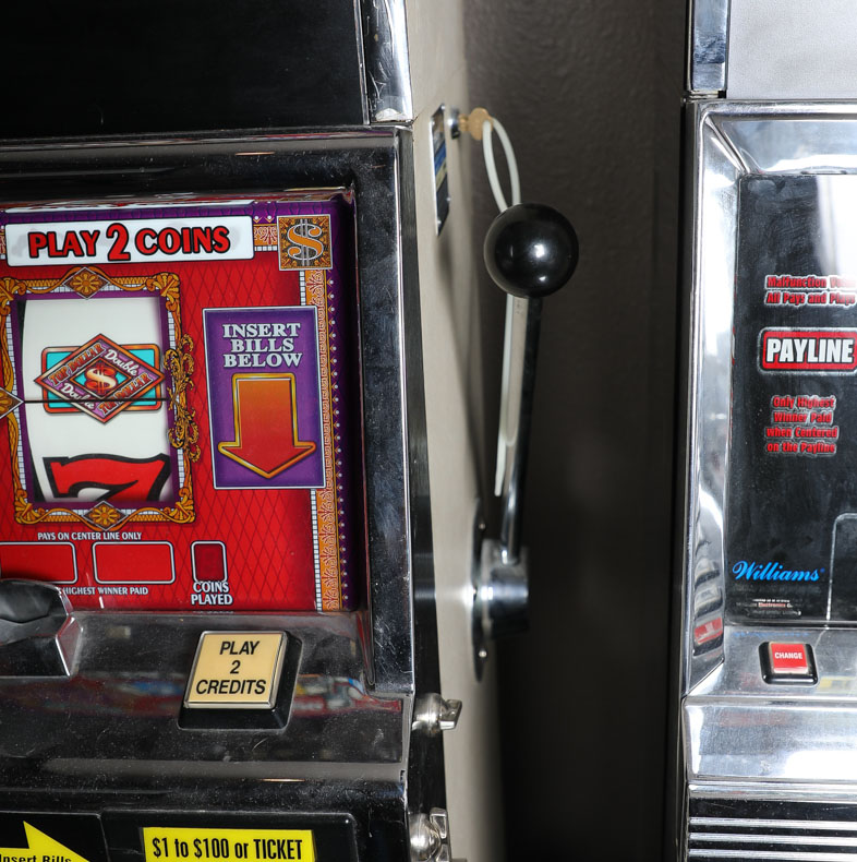 "Double Top Dollar" Slot Machine | EBTH