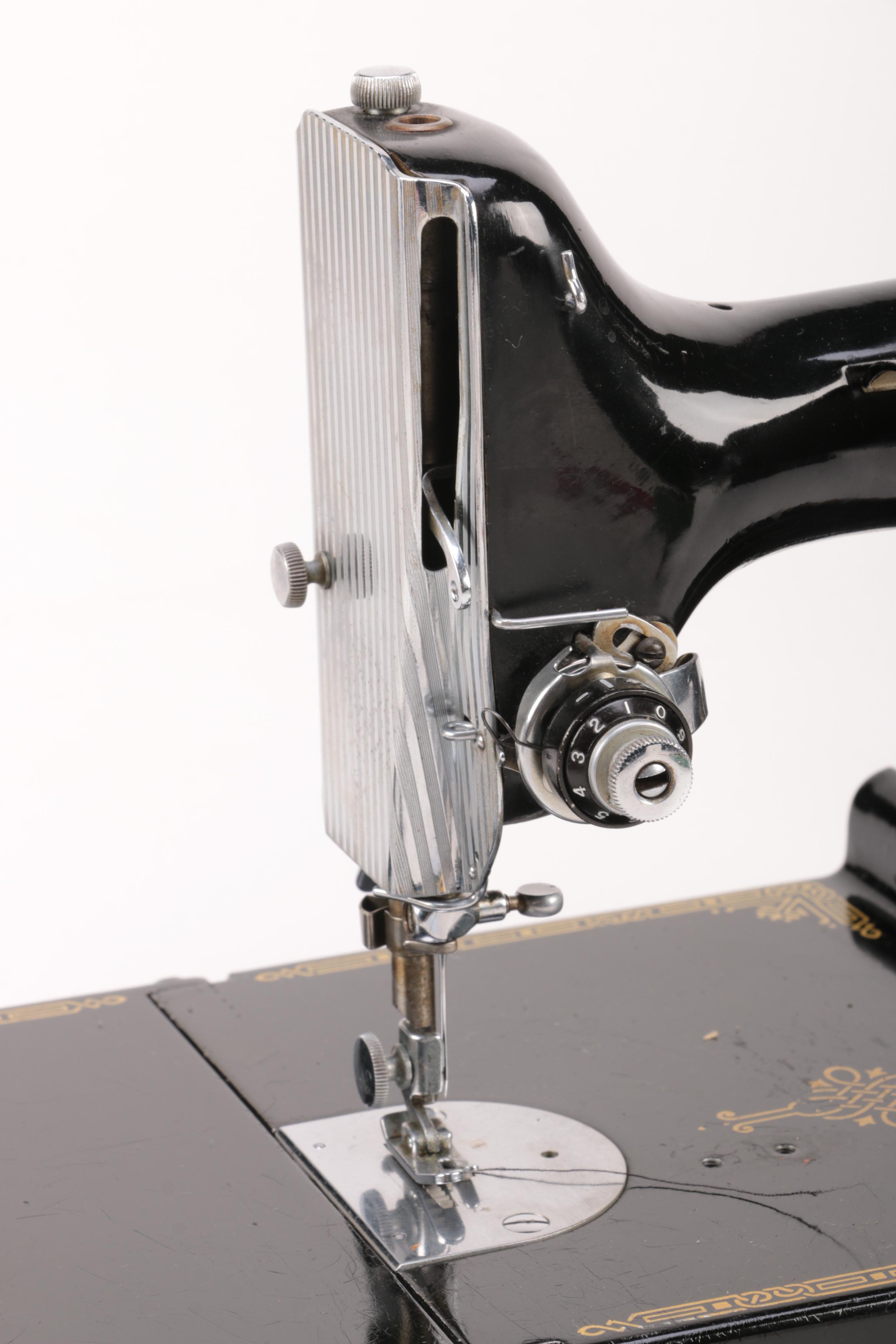 Centennial 1951 Singer Sewing Machine | EBTH