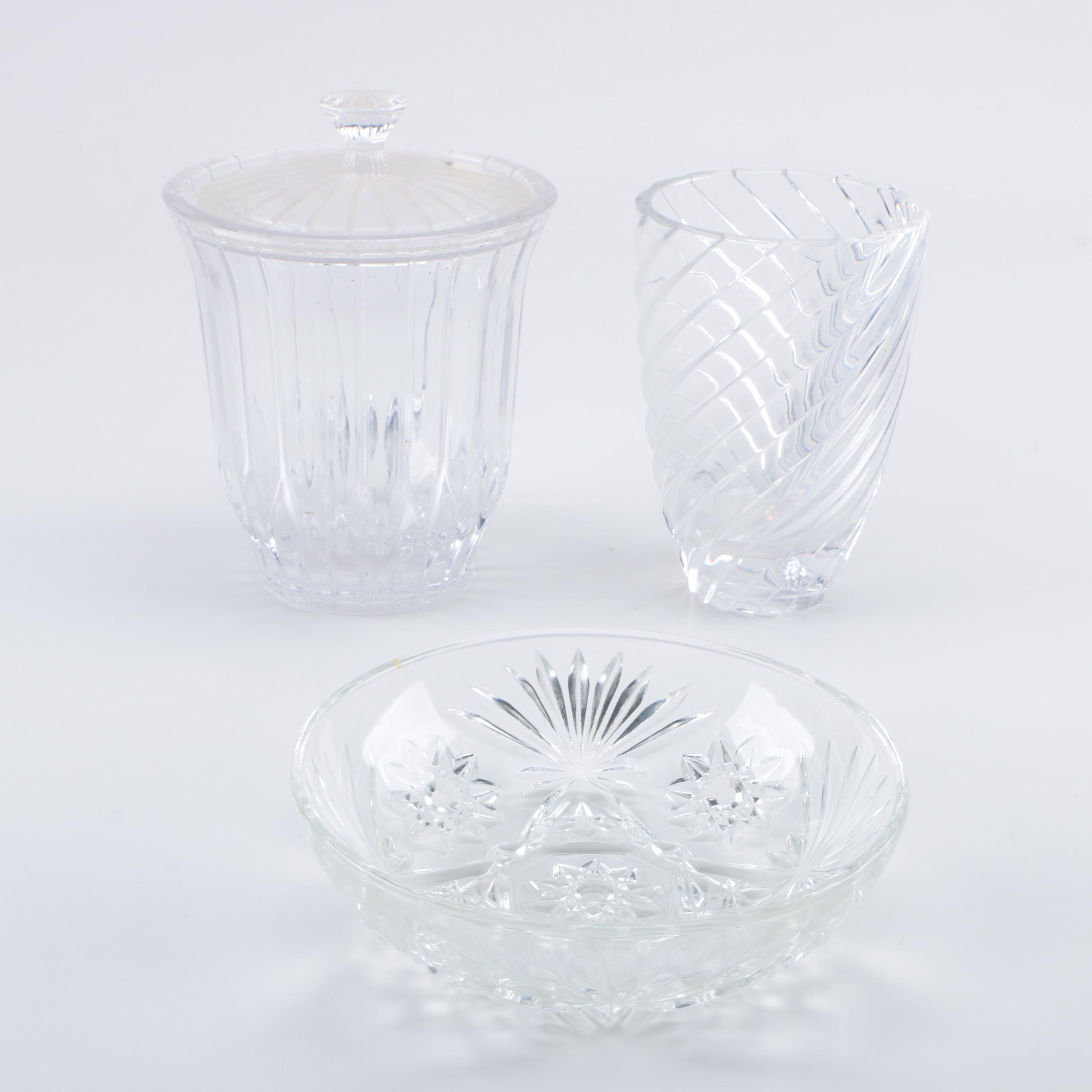 Assorted Cut Glass Decor | EBTH