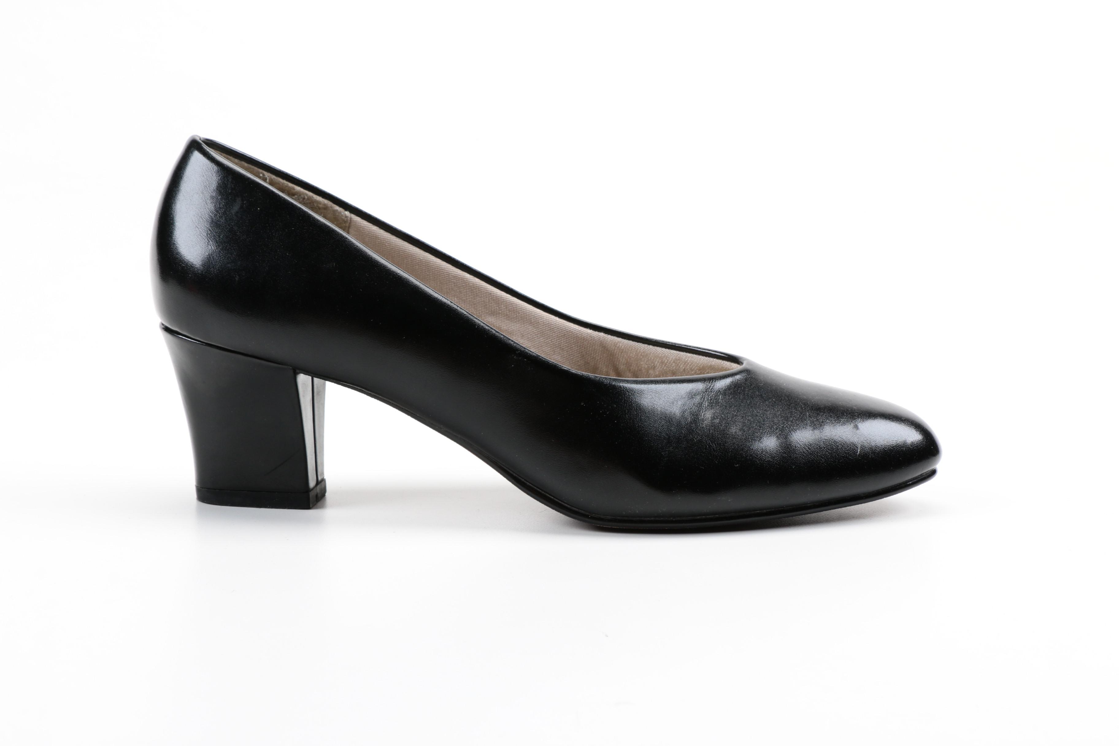 Hush Puppies Soft Style Pumps | EBTH