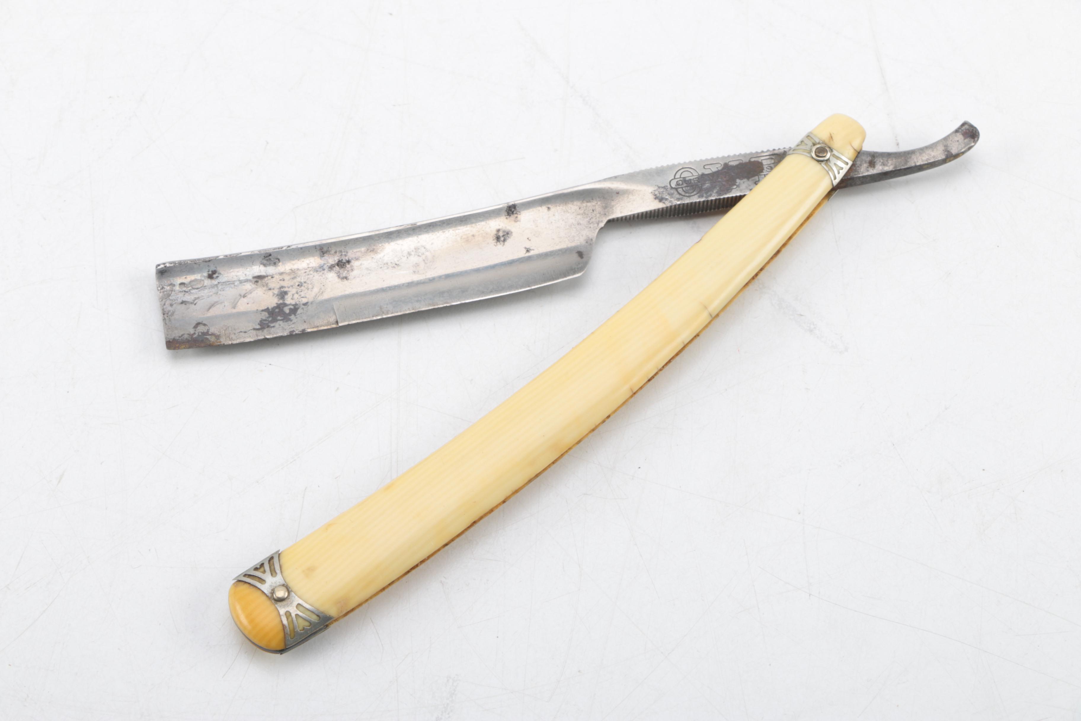 Antique Straight Razors and Other Collectibles | EBTH