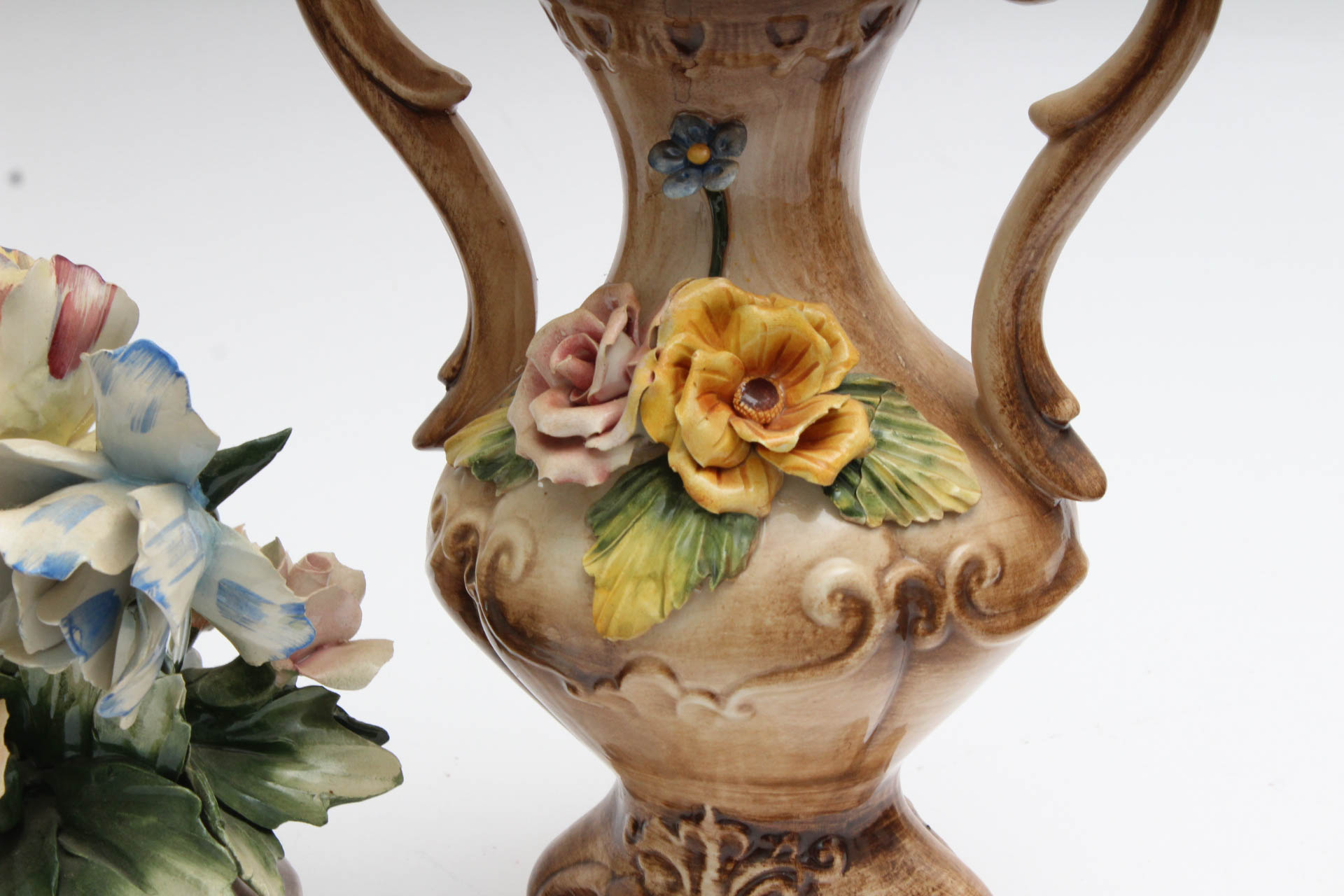 Capodimonte Porcelain Vase and Flower Arrangement | EBTH