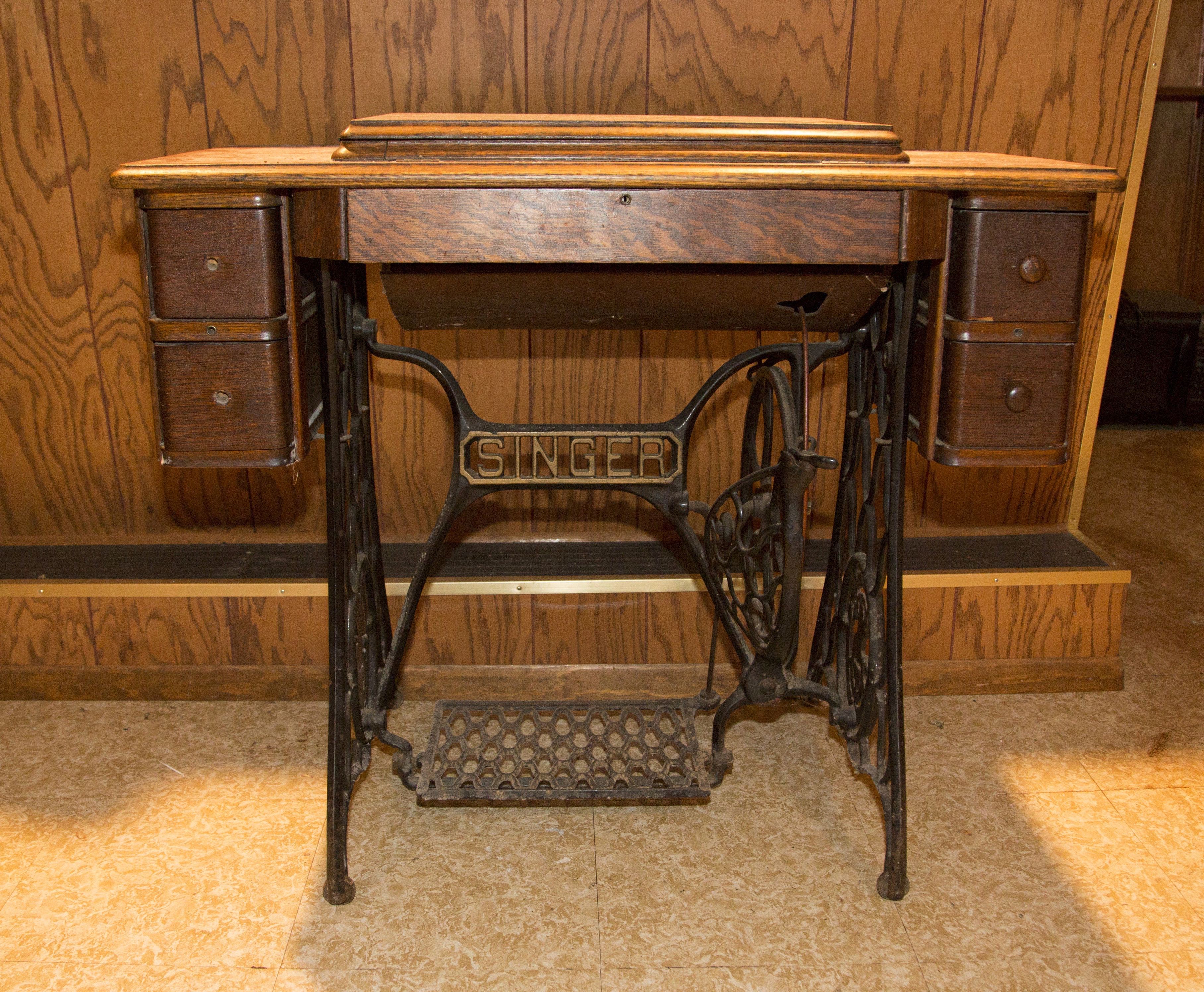 Singer Wrought Iron Treadle Sewing Table | EBTH