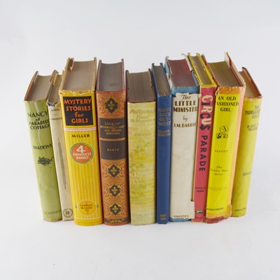 Vintage Hardcover Book Collection | EBTH