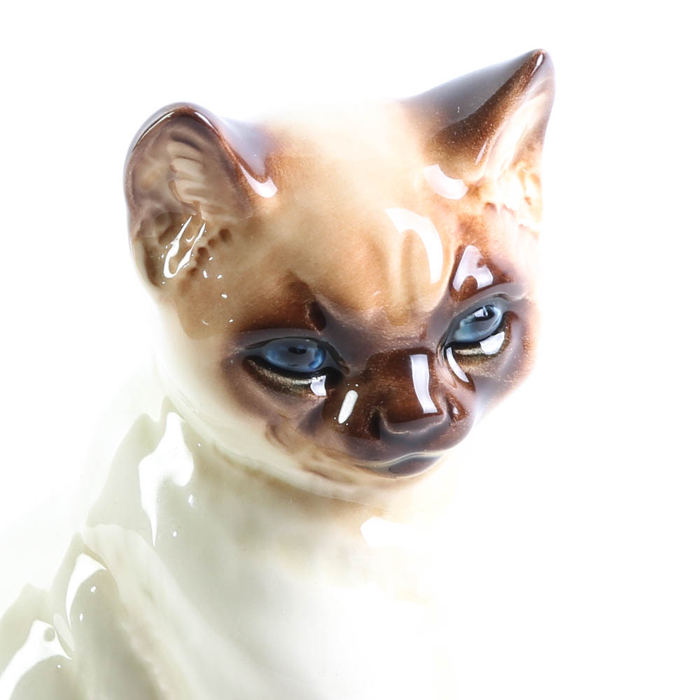 Goebel Siamese Cat Figurine | EBTH