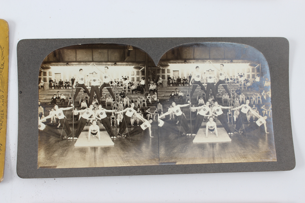 Antique Viewfinder With 180 Cards | EBTH