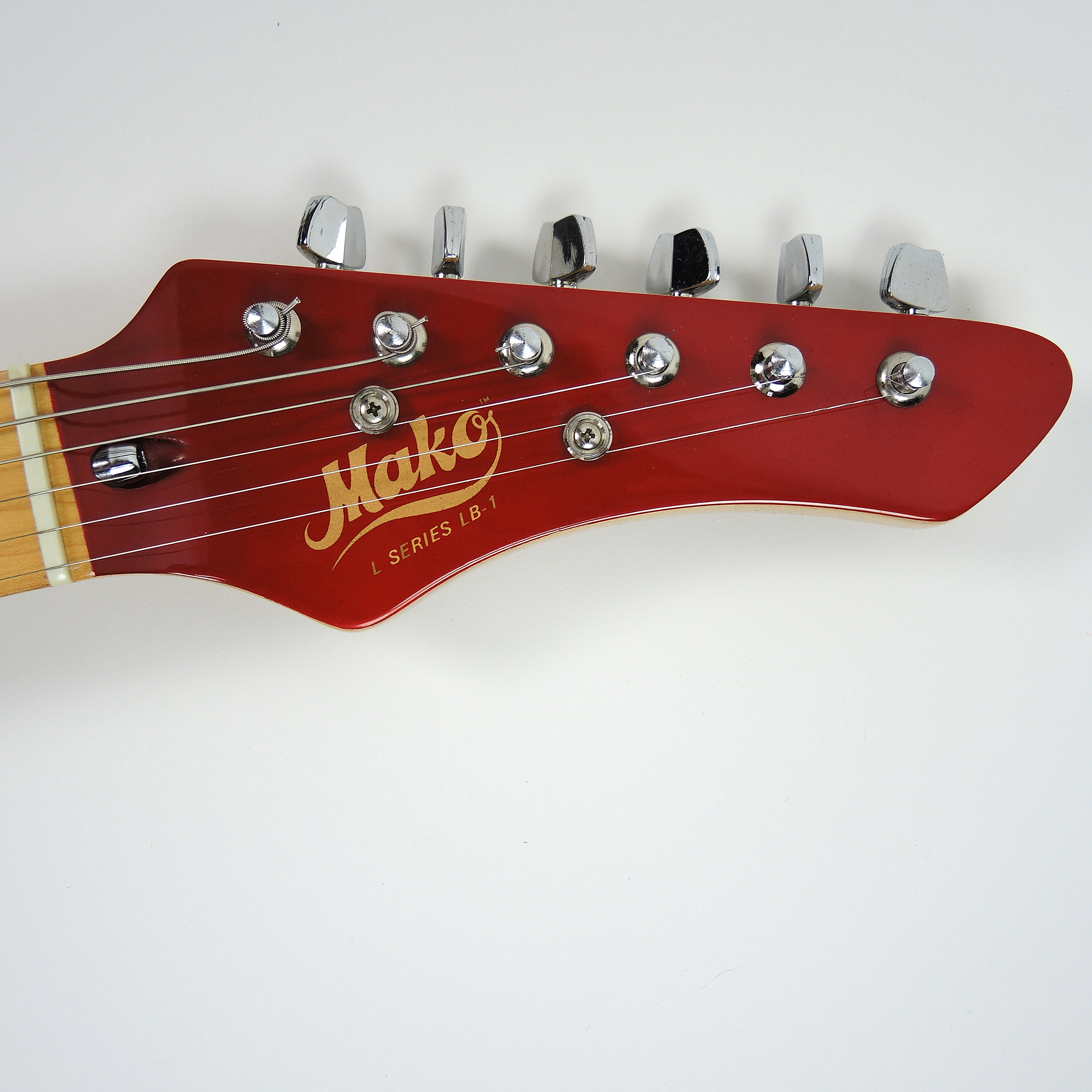 Vintage Mako L Series Electric Guitar With Case | EBTH