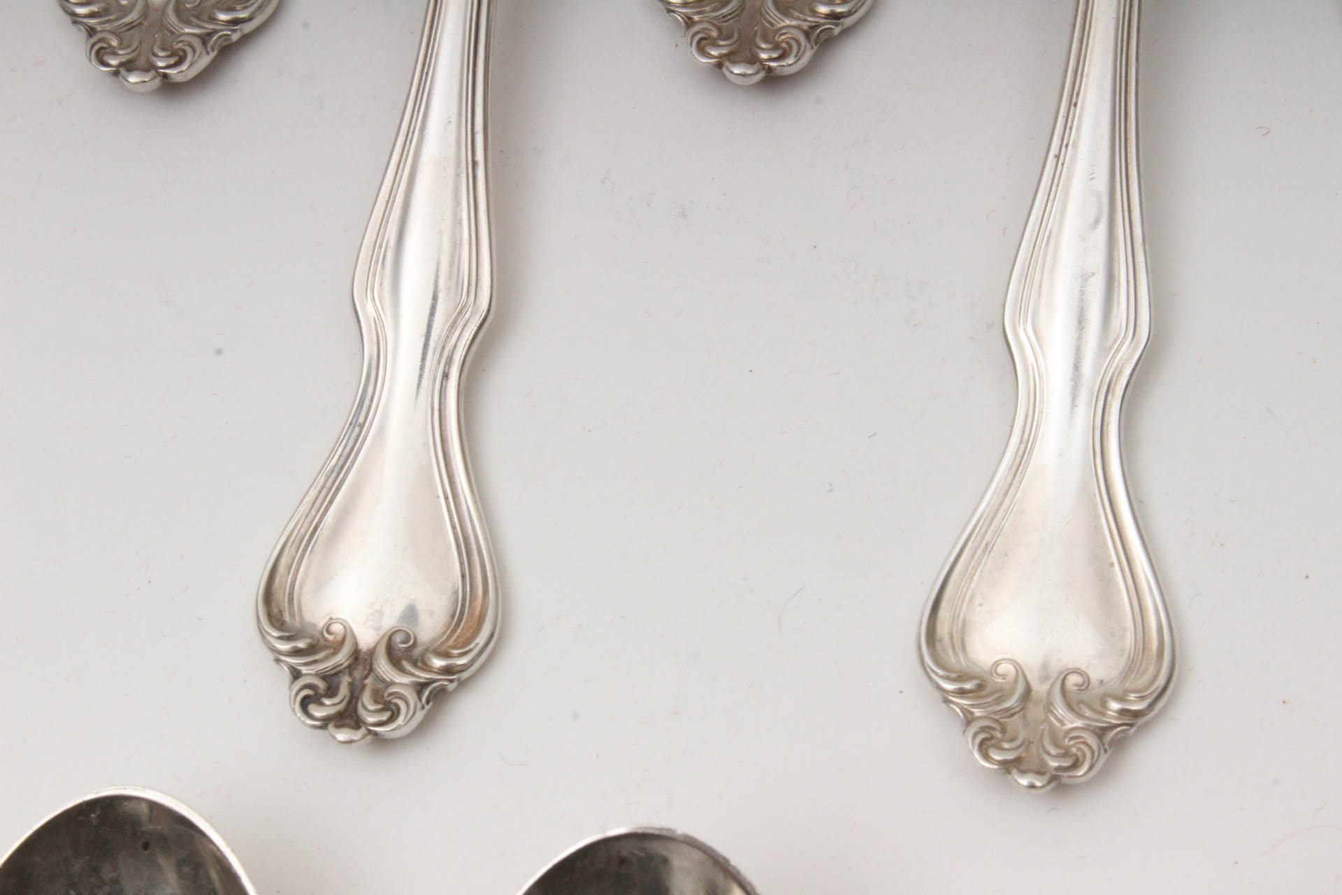 Westmoreland Sterling Silver "George and Martha" Flatware | EBTH