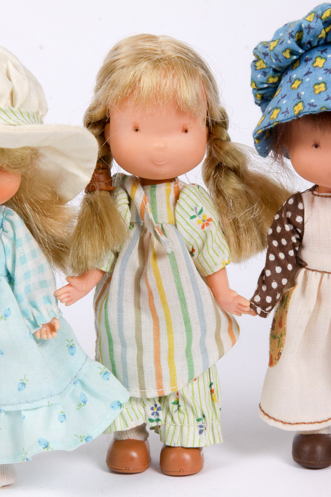 Vintage Holly Hobbie Plastic Dolls | EBTH