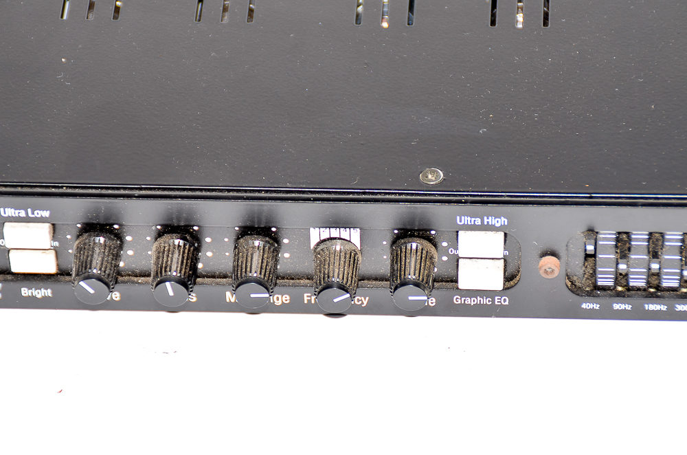 Ampeg SVT-300 Amp with Ampeg SVP Preamp | EBTH