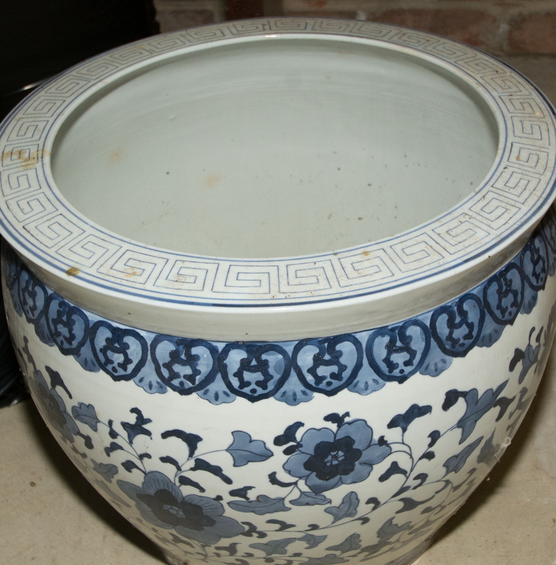 Large Ceramic Asian Pot | EBTH