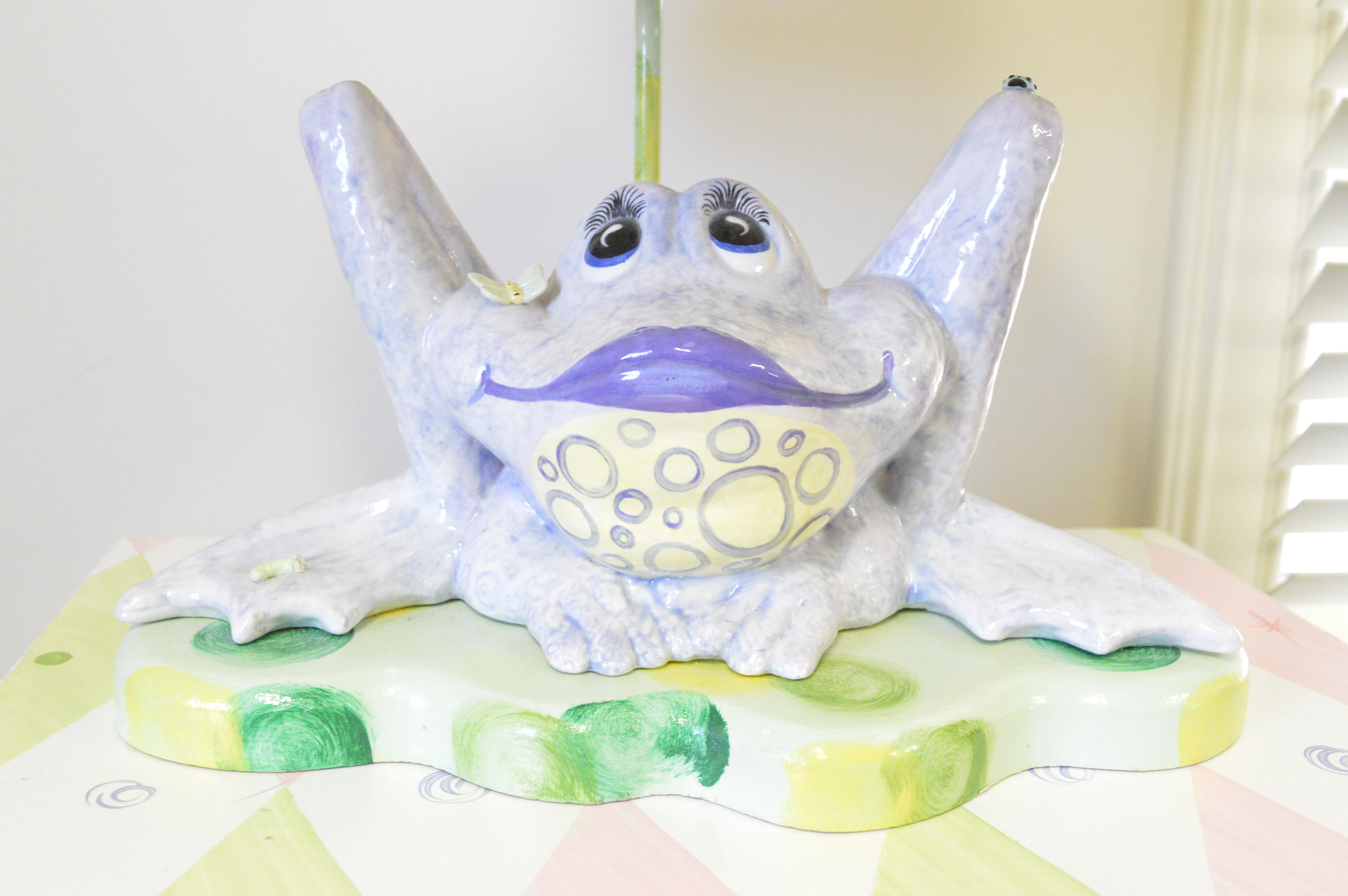 Hand-Painted Whimsical Accent Table with Ceramic Frog Lamp | EBTH