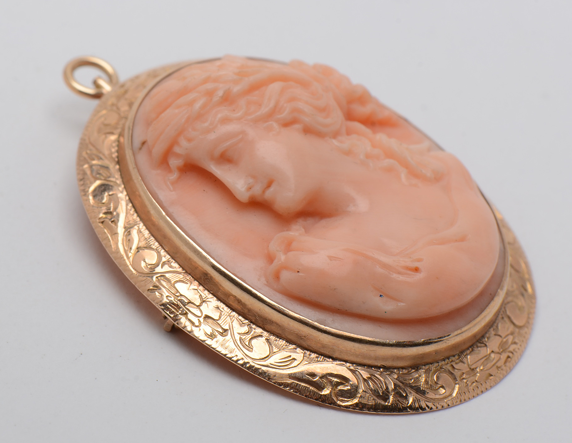 Vintage 1920s 14K Yellow Gold Pale Pink Coral Cameo | EBTH