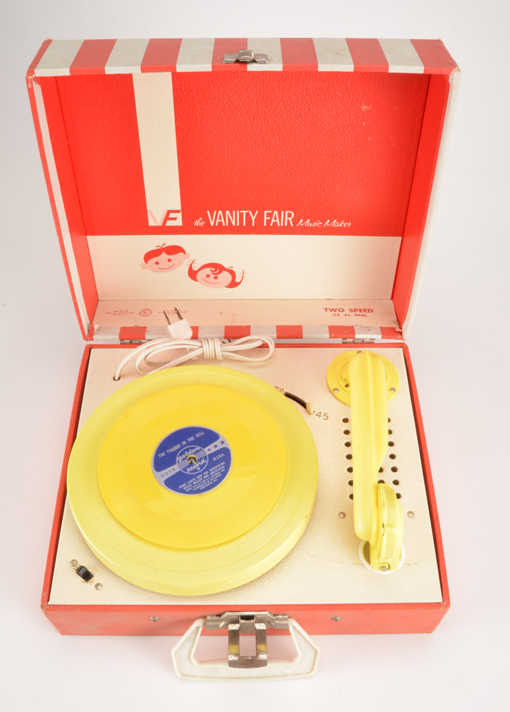 Vintage Vanity Fair "Music Maker" Toy Phonograph | EBTH