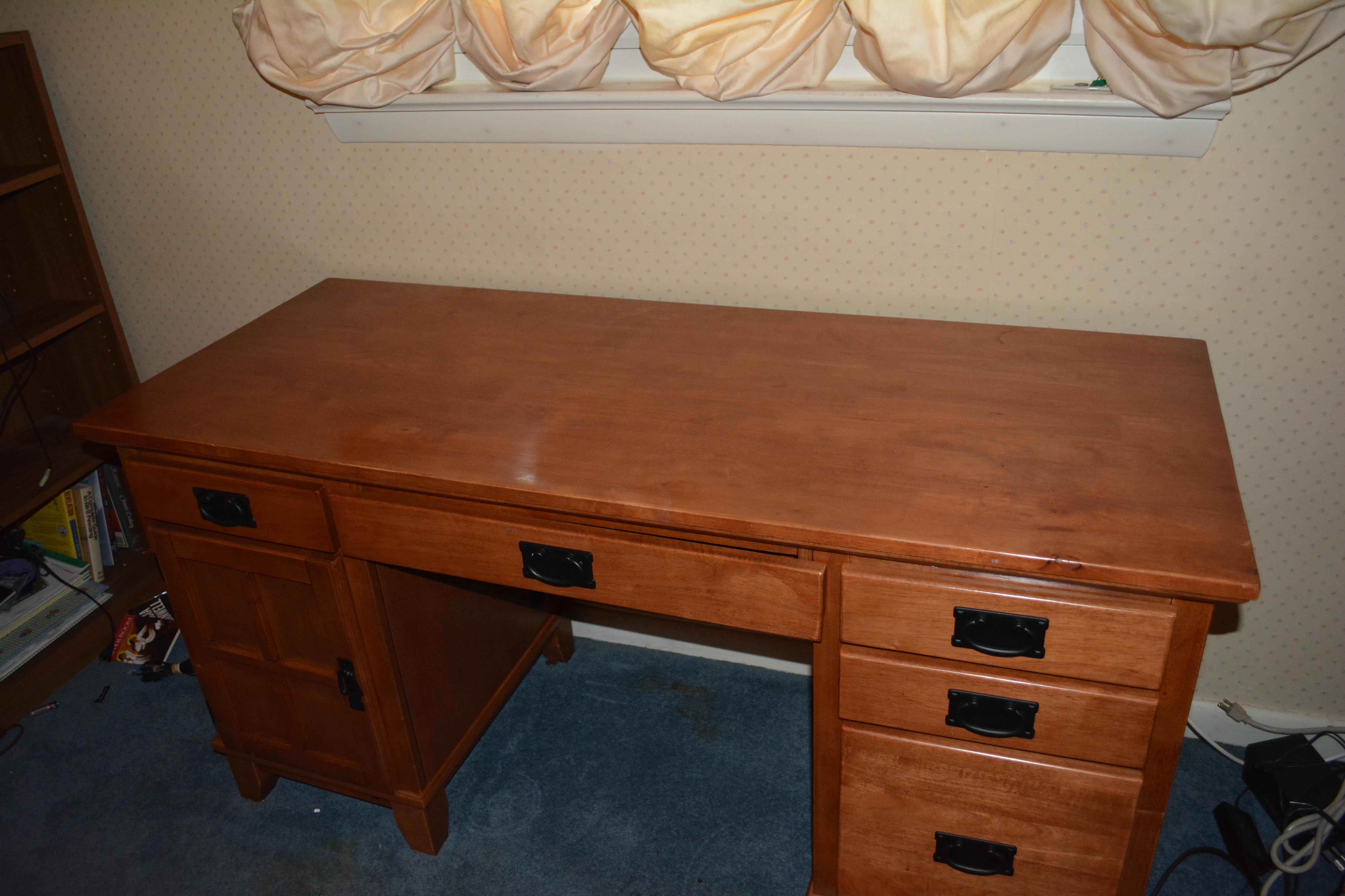 Mission Style Computer Desk | EBTH