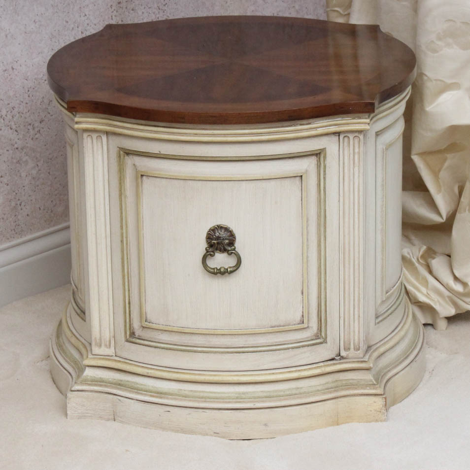 Solid Wood Quatrefoil Side Table | EBTH