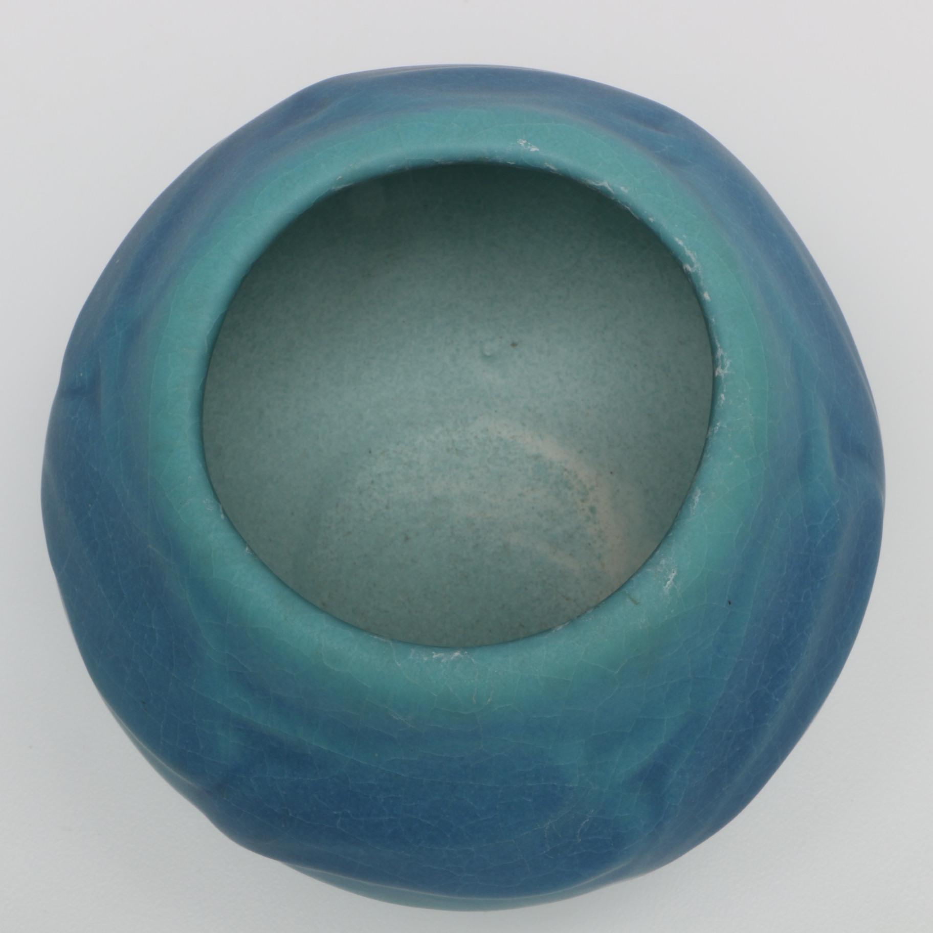 Van Briggle Ming Blue Ceramic Vases and Vessels | EBTH