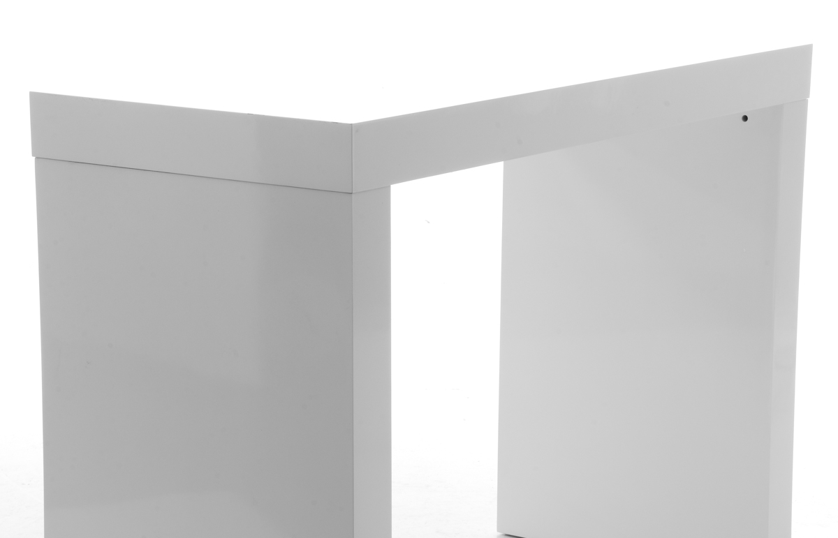 Modern Style Sunpan Faro C-Shaped Bar Table | EBTH
