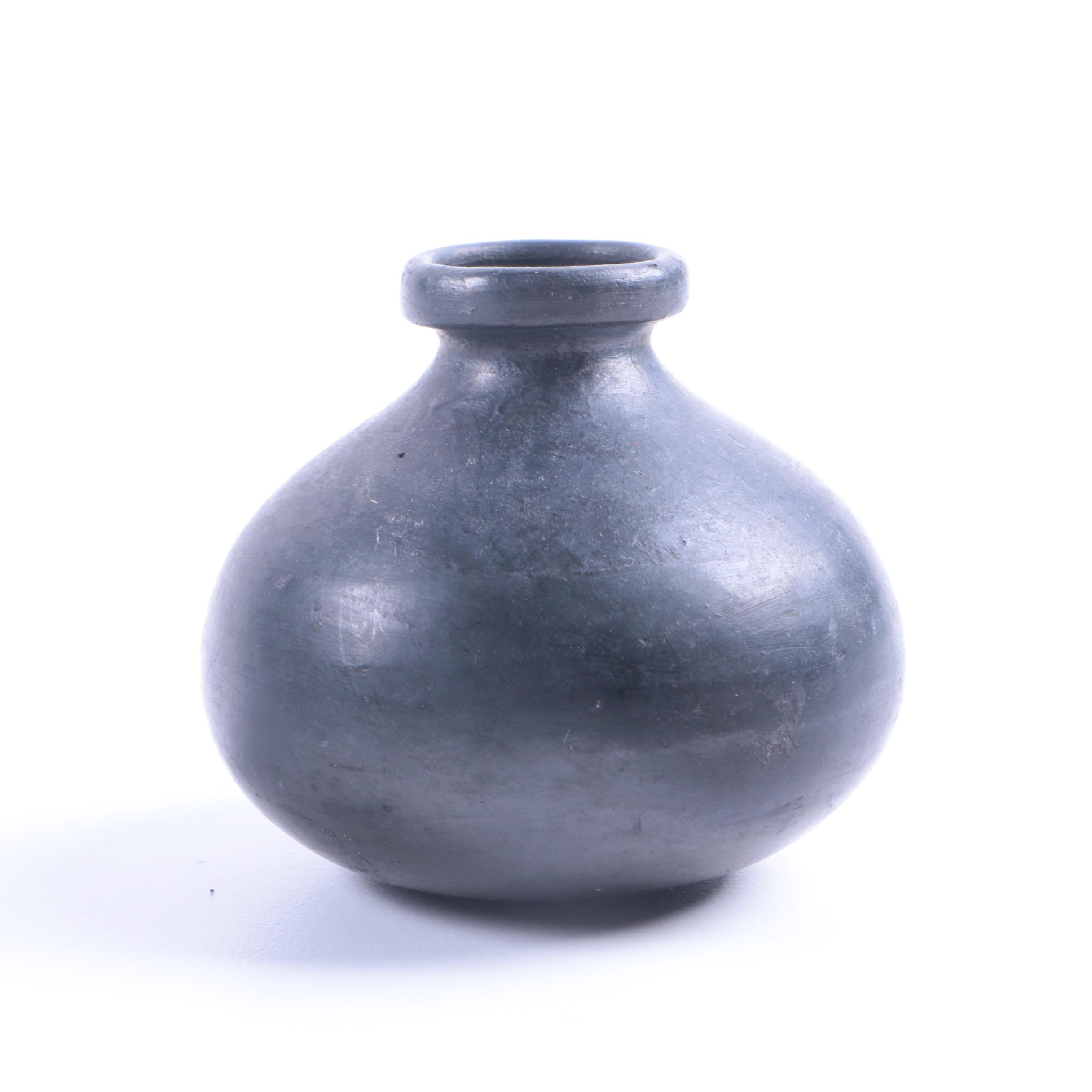 Doña Rosa Signed Pottery Vase and More | EBTH