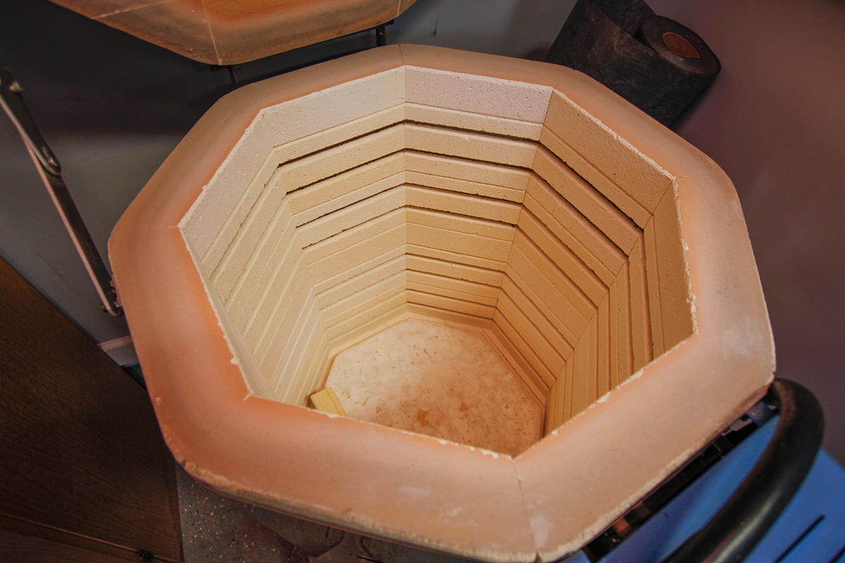 Paragon High Fire Kiln "Sentry 2.0" and Accessories | EBTH