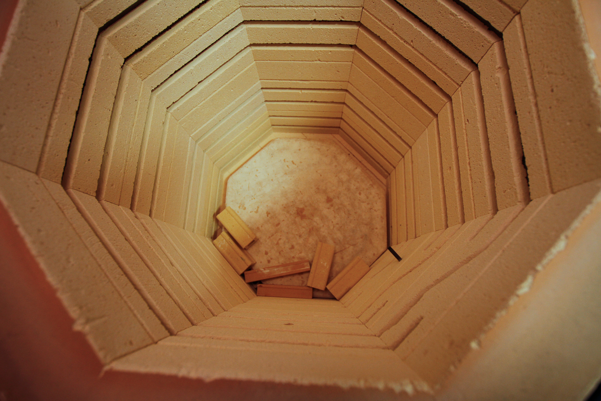 Paragon High Fire Kiln "Sentry 2.0" and Accessories | EBTH