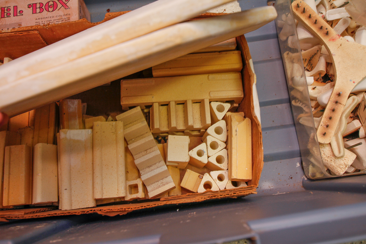 Paragon High Fire Kiln "Sentry 2.0" and Accessories | EBTH