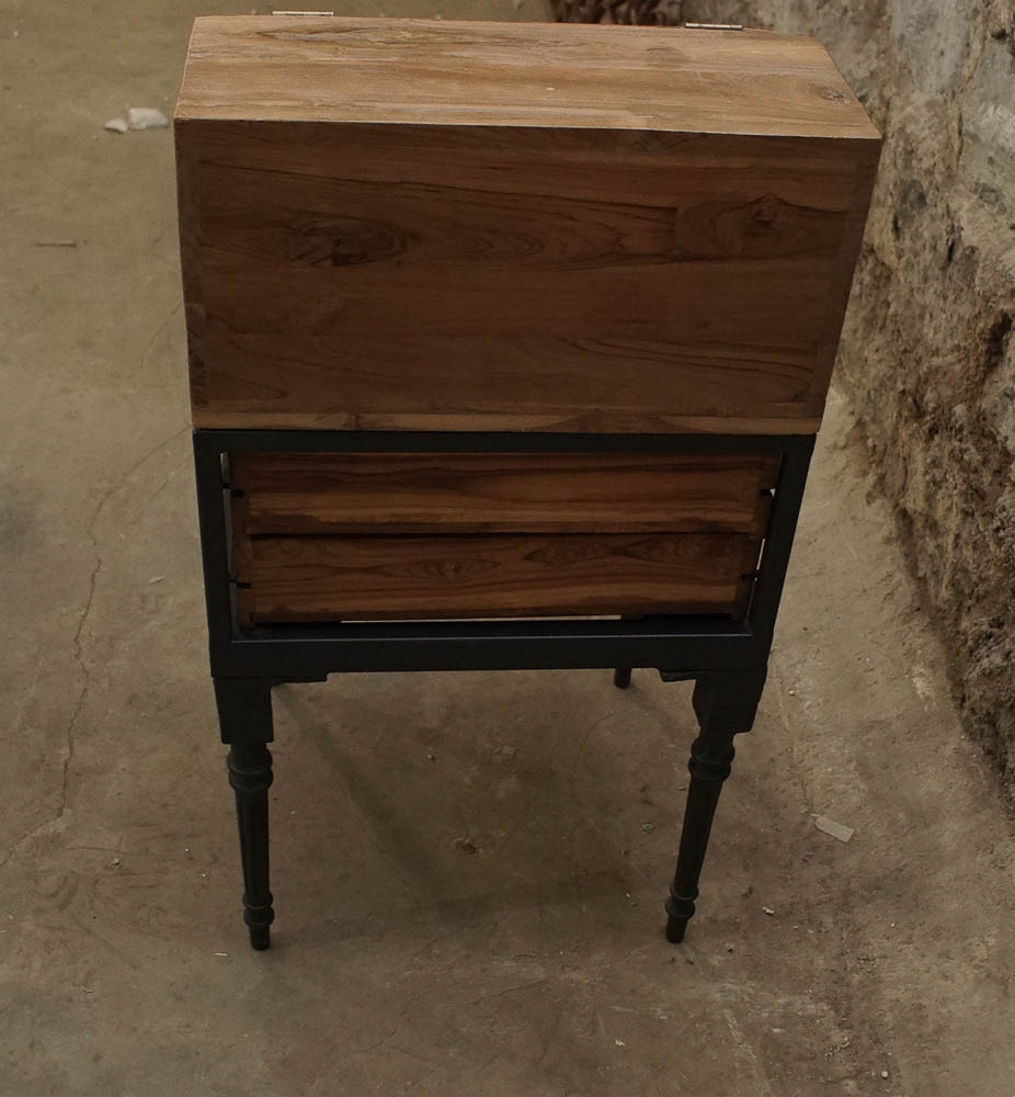 Slanted Display Cabinet | EBTH