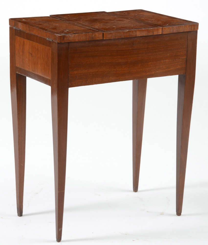 Antique "Beau Brummel" Style Mahogany Lift Top Dressing Table | EBTH