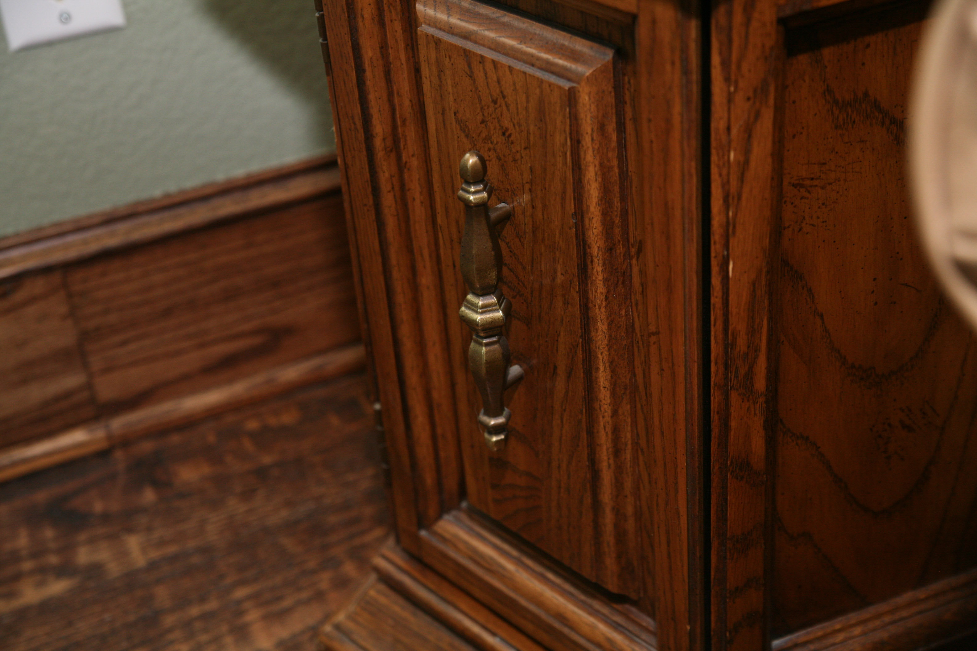 Mediterranean Style Hexagonal Oak End Table | EBTH