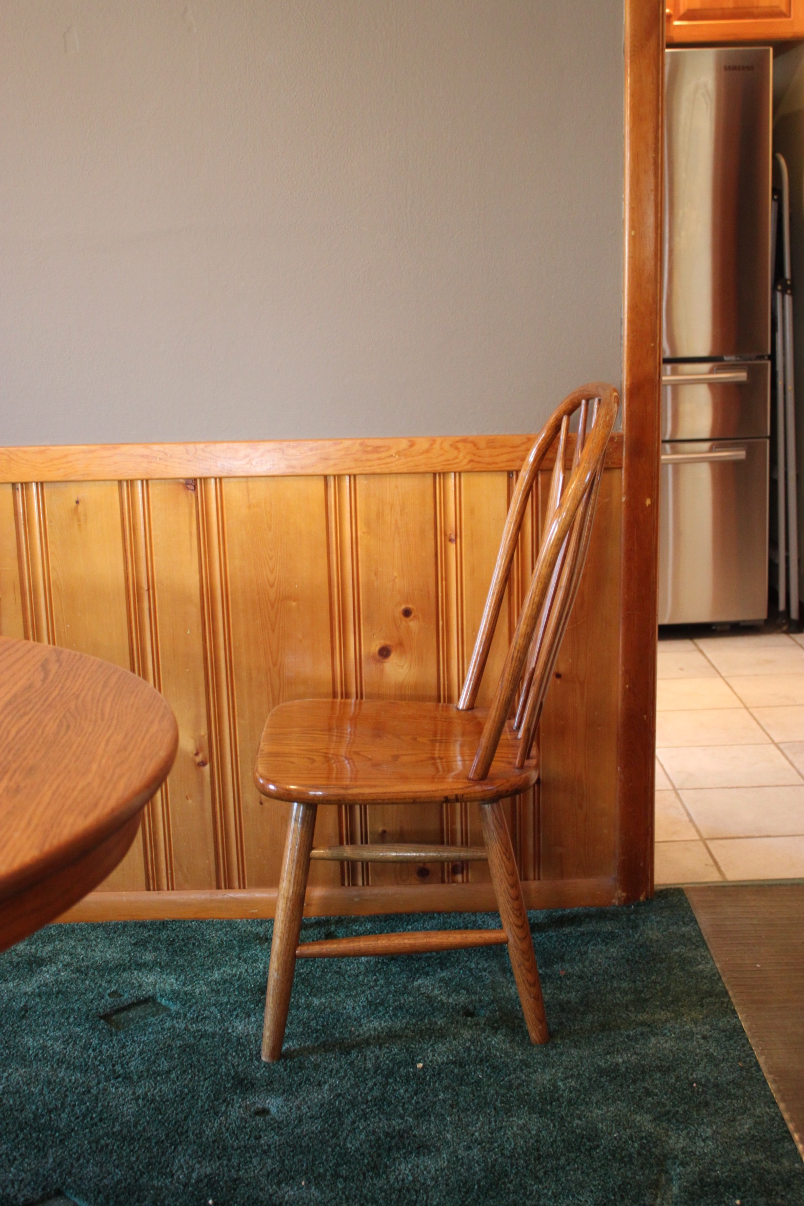 Traditional Oak Dining Table with Four Windsor Style Chairs | EBTH